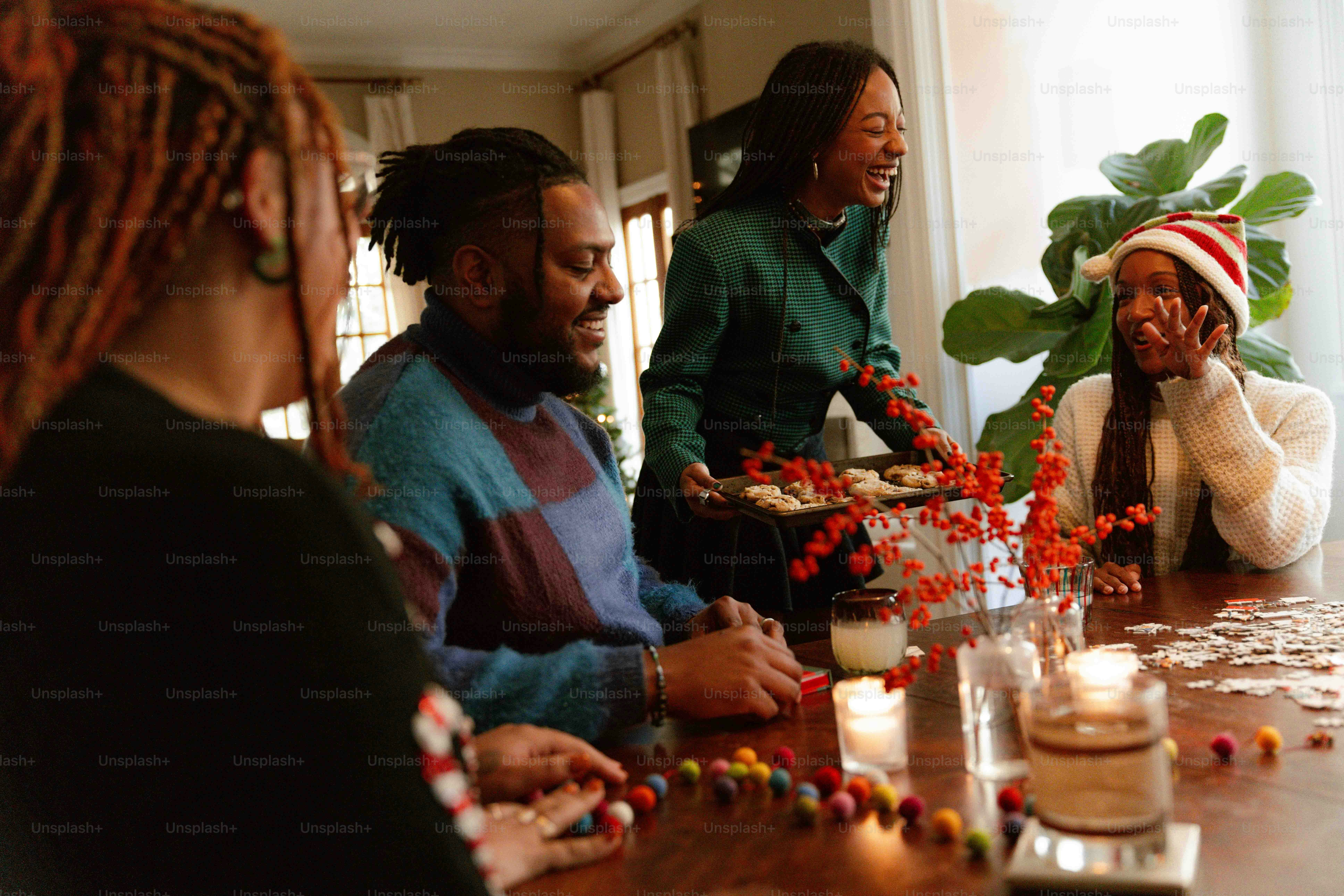 45,628+ Get Together Pictures | Download Free Images on Unsplash