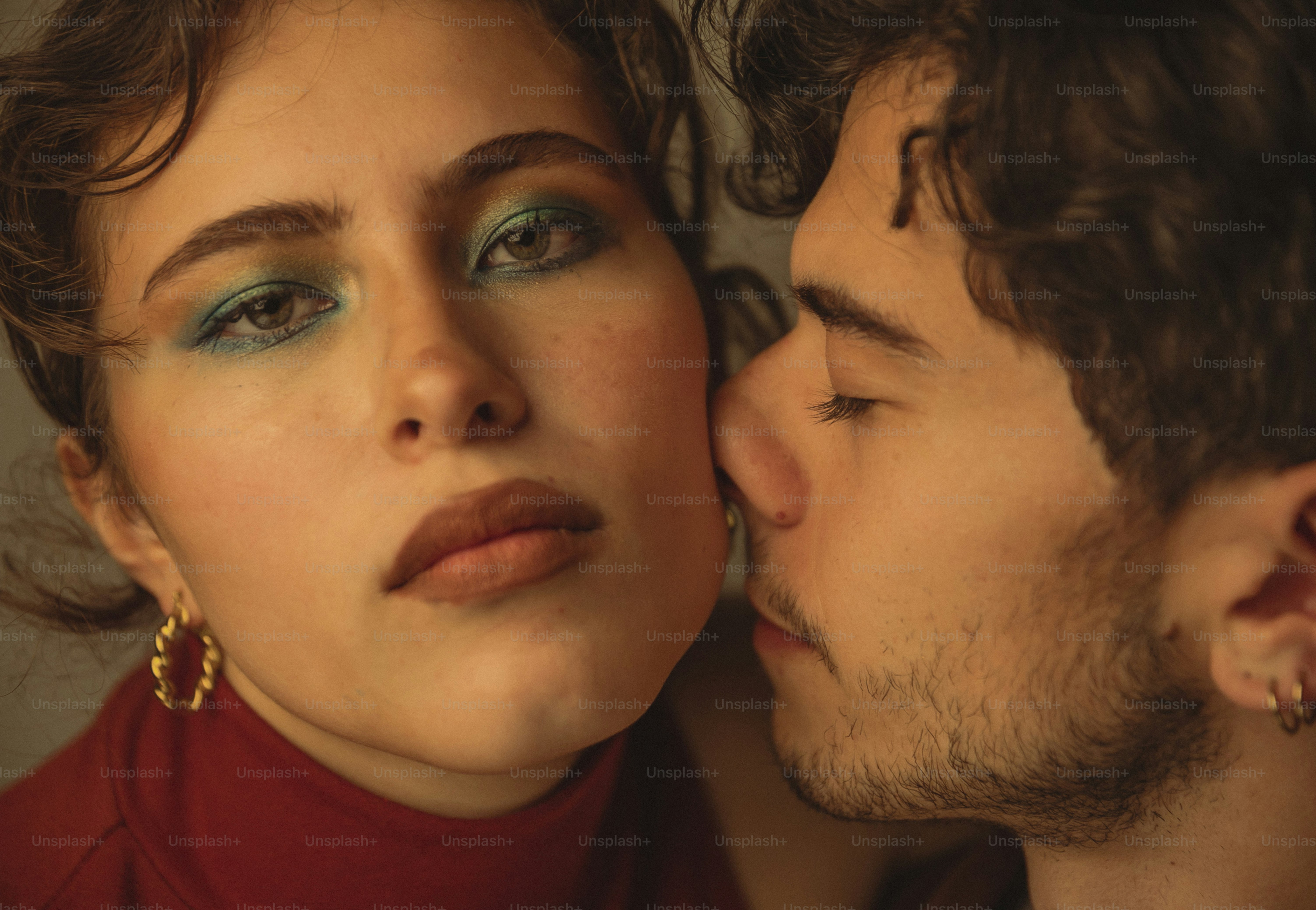 A man and a woman kissing each other photo – Human Image on Unsplash