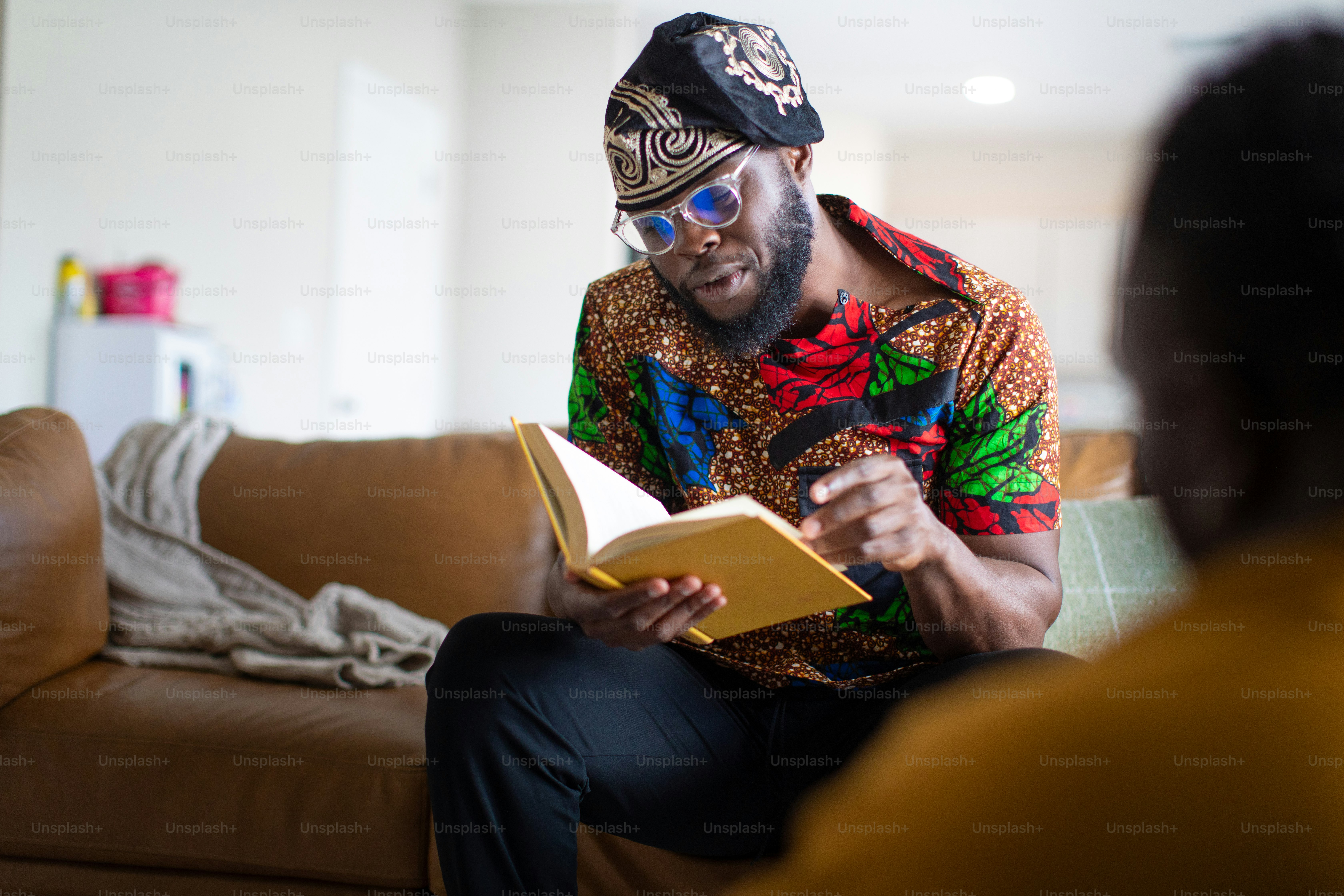 Black Man Reading Pictures | Download Free Images on Unsplash