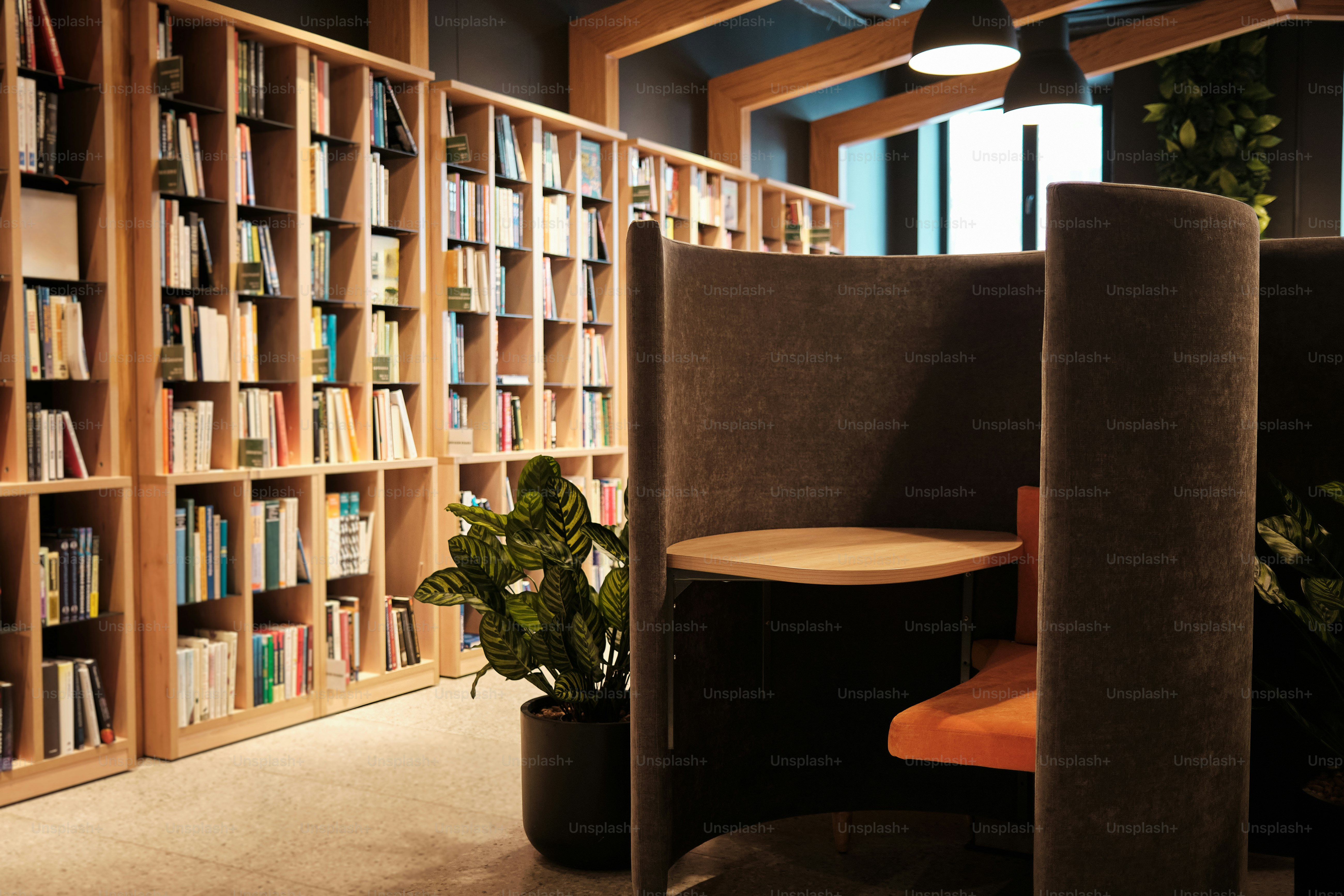 Publishing House Pictures | Download Free Images on Unsplash