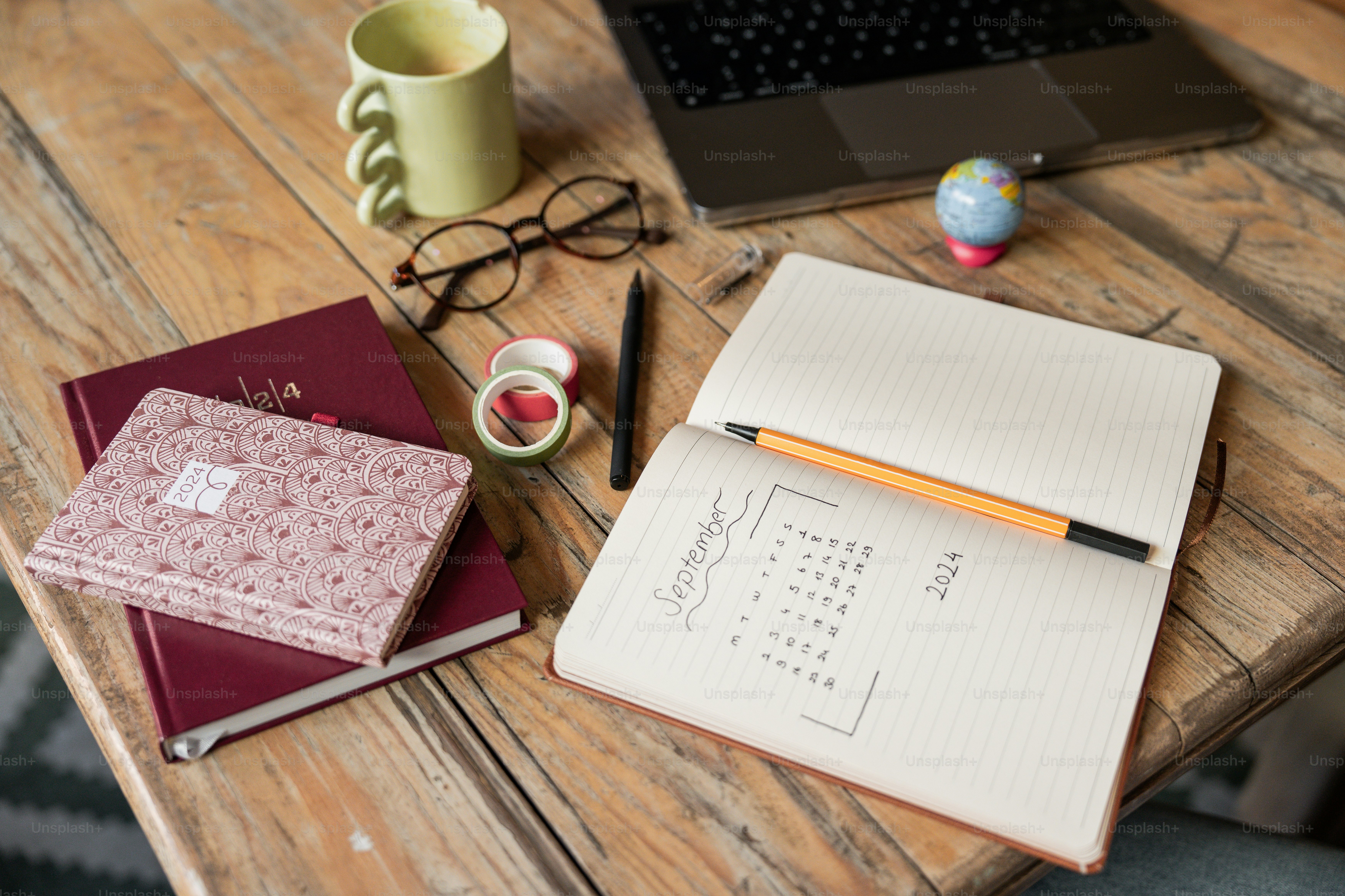 30,000+ Diary Writing Pictures | Download Free Images on Unsplash