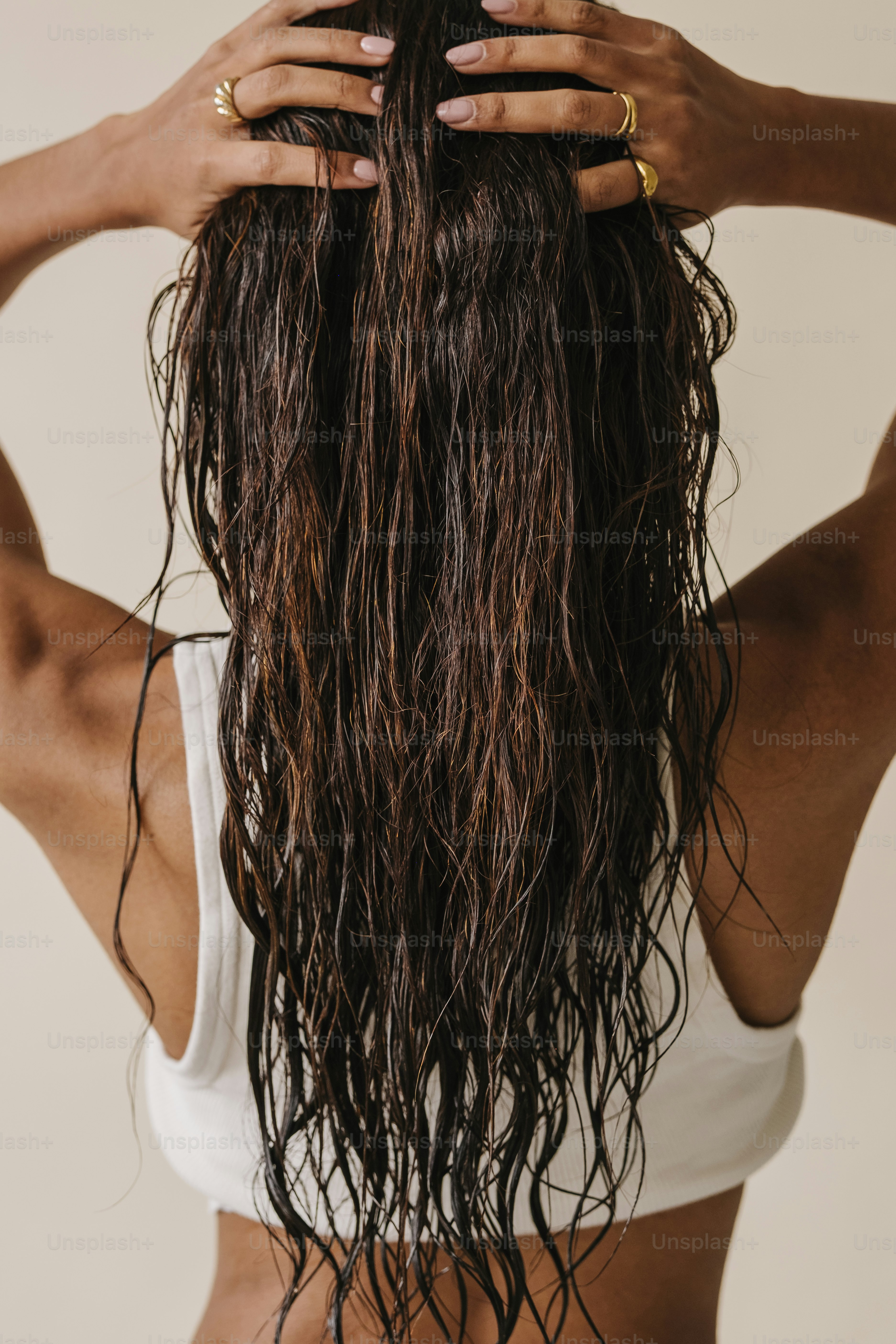 A close up of a person with long hair photo – Beauty Image on Unsplash