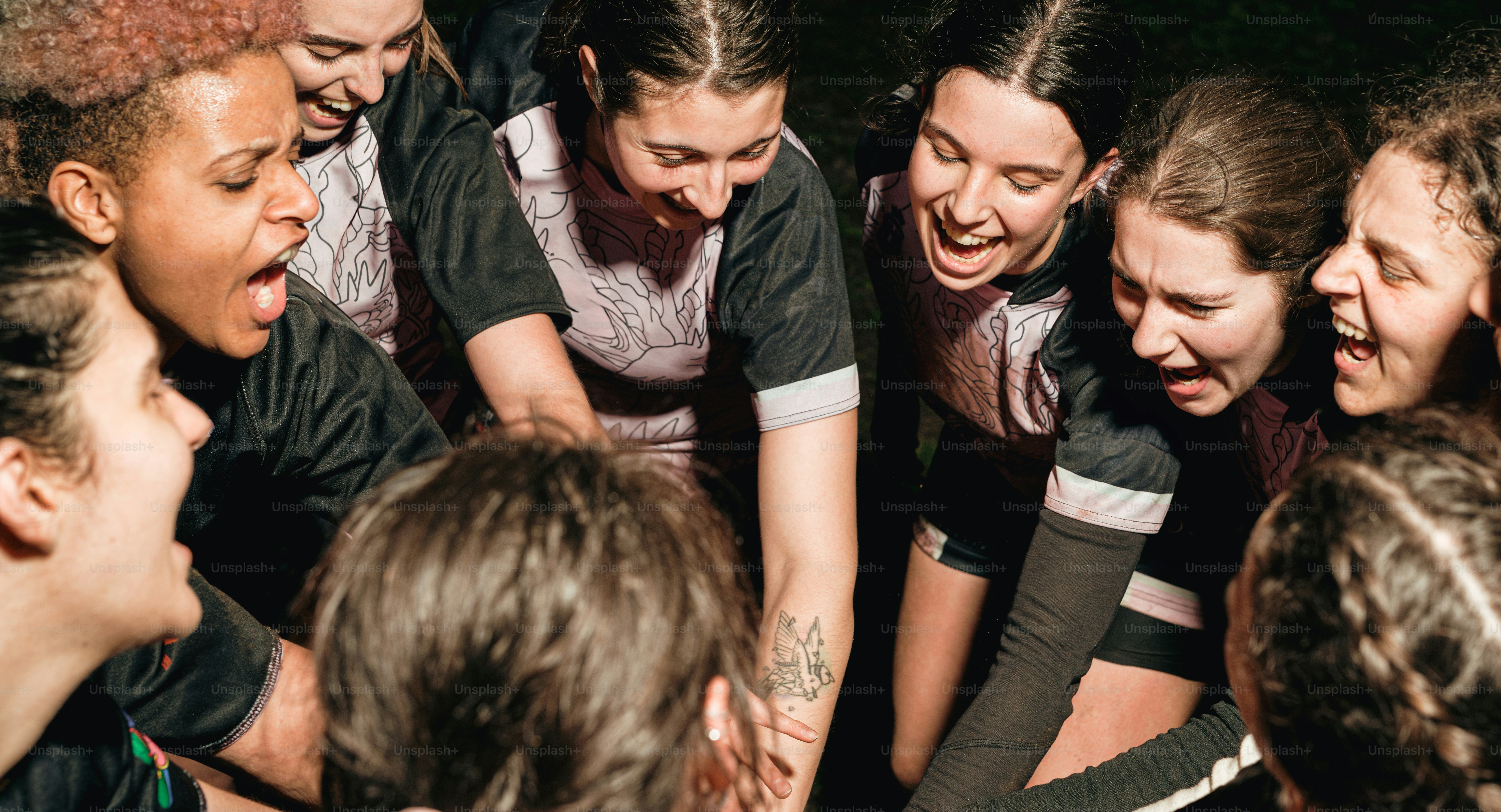 Team Huddle Pictures | Download Free Images on Unsplash