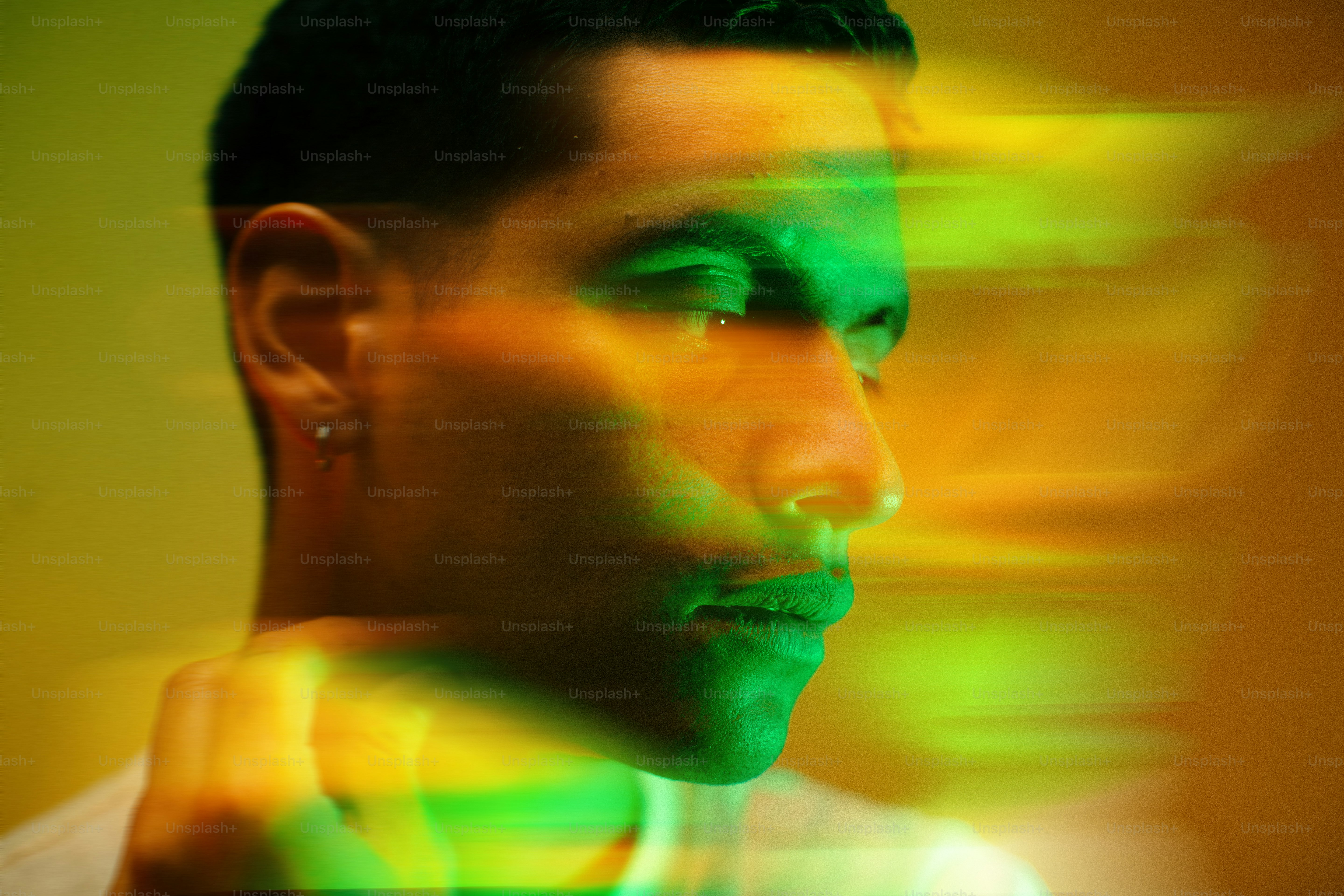 A woman with long hair smiling at the camera photo – Avatars Image on ...