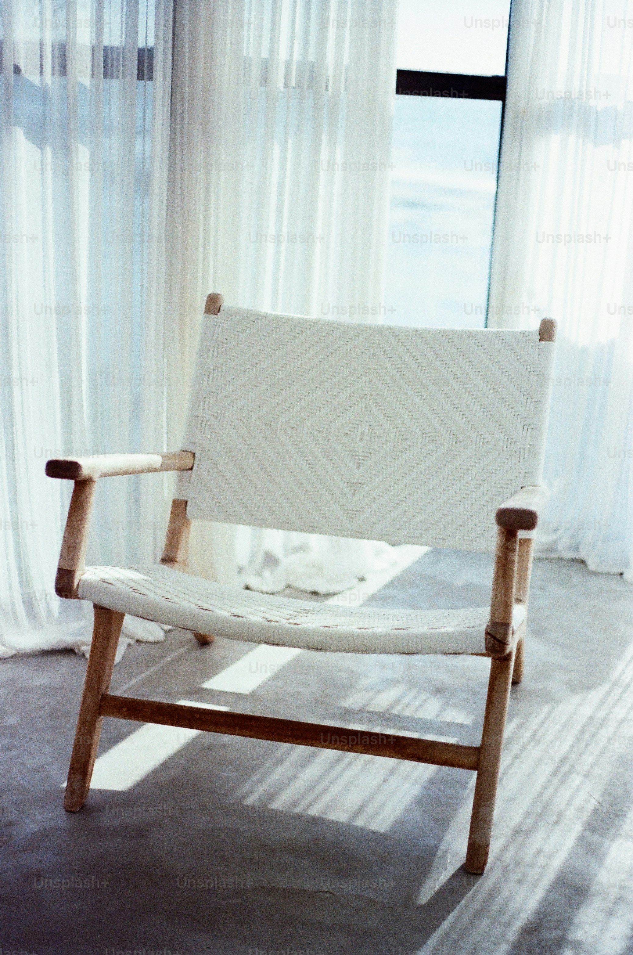 White Chair Pictures | Download Free Images on Unsplash