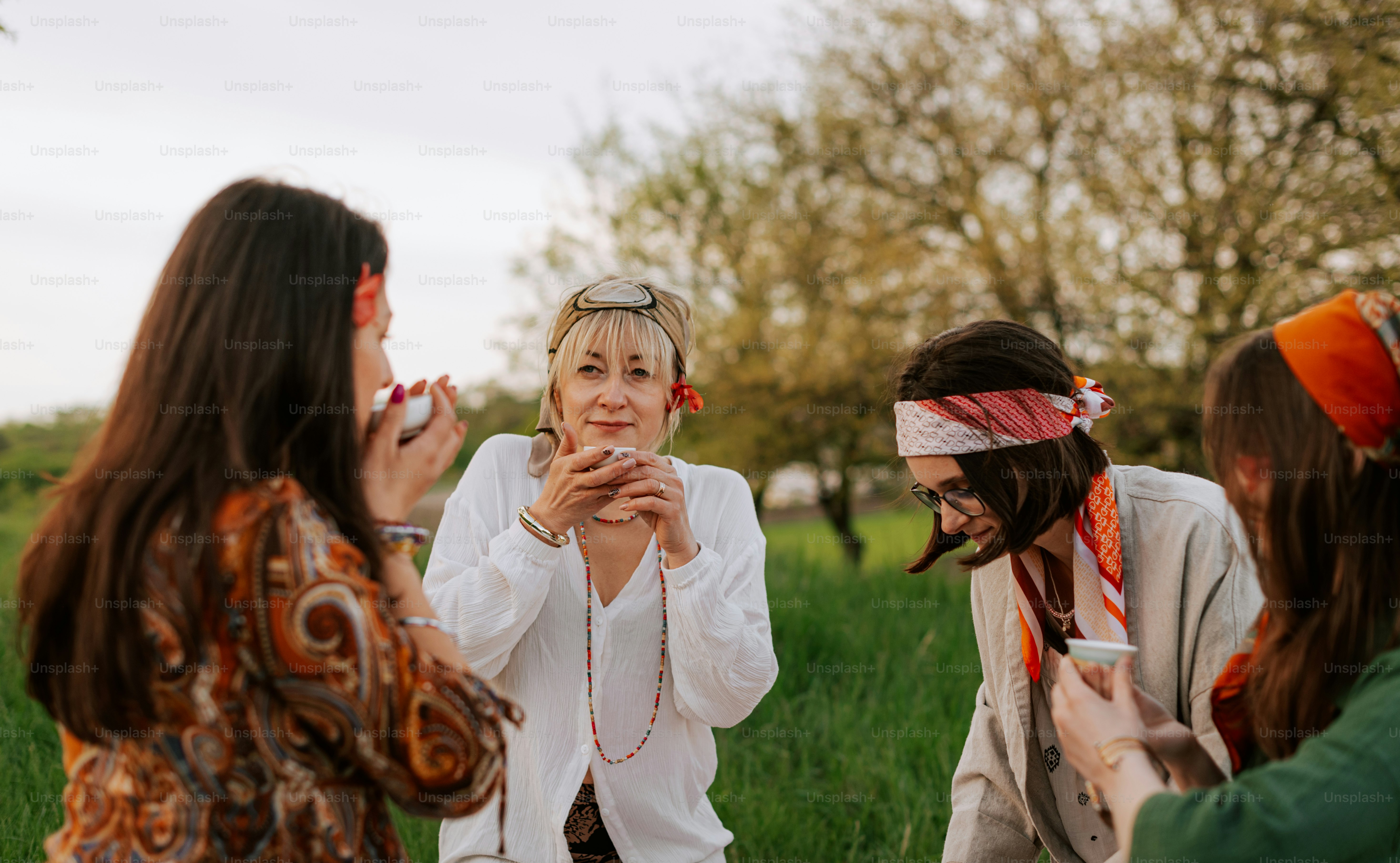 Group Retreat Pictures | Download Free Images on Unsplash