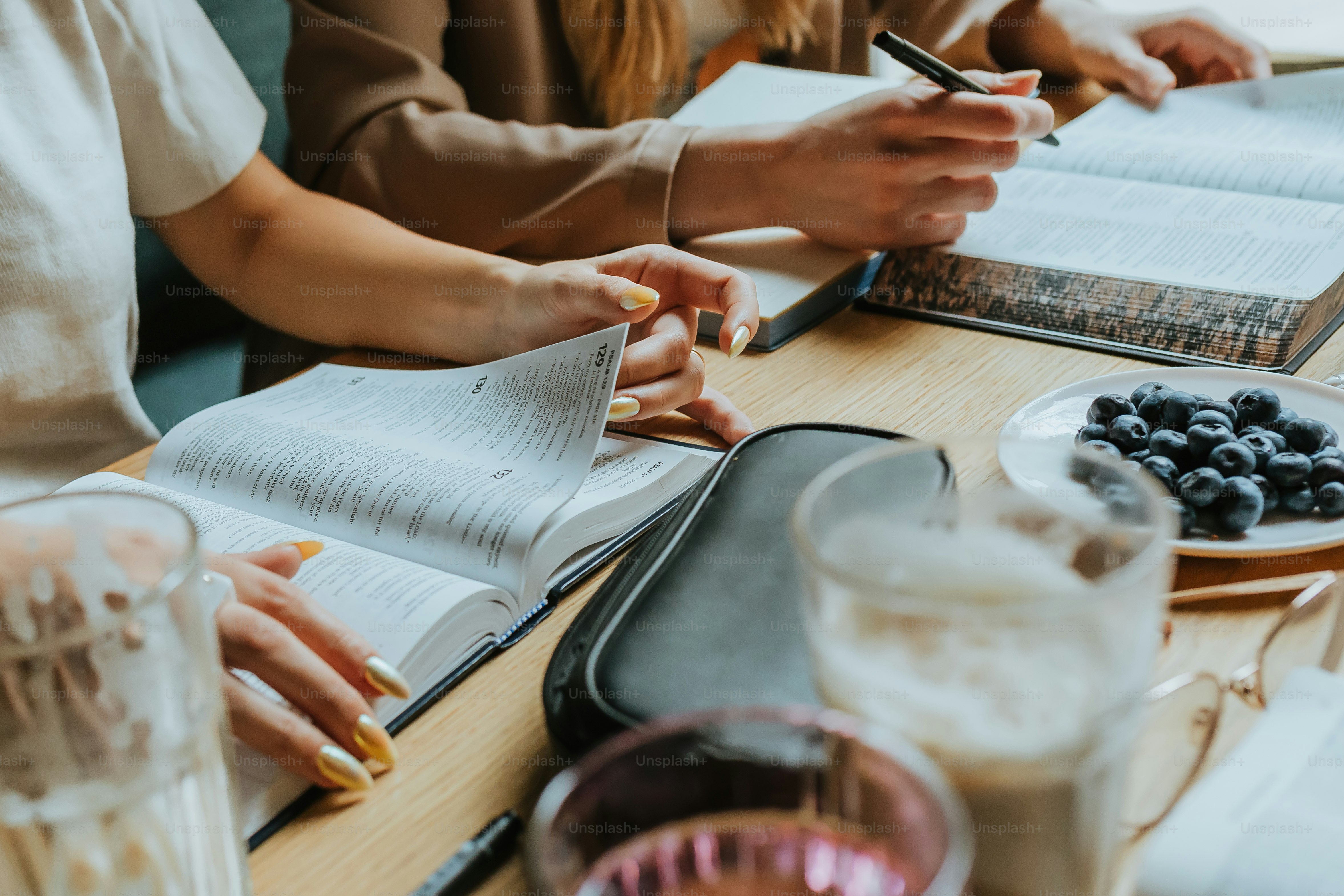 Reading The Bible Pictures | Download Free Images on Unsplash