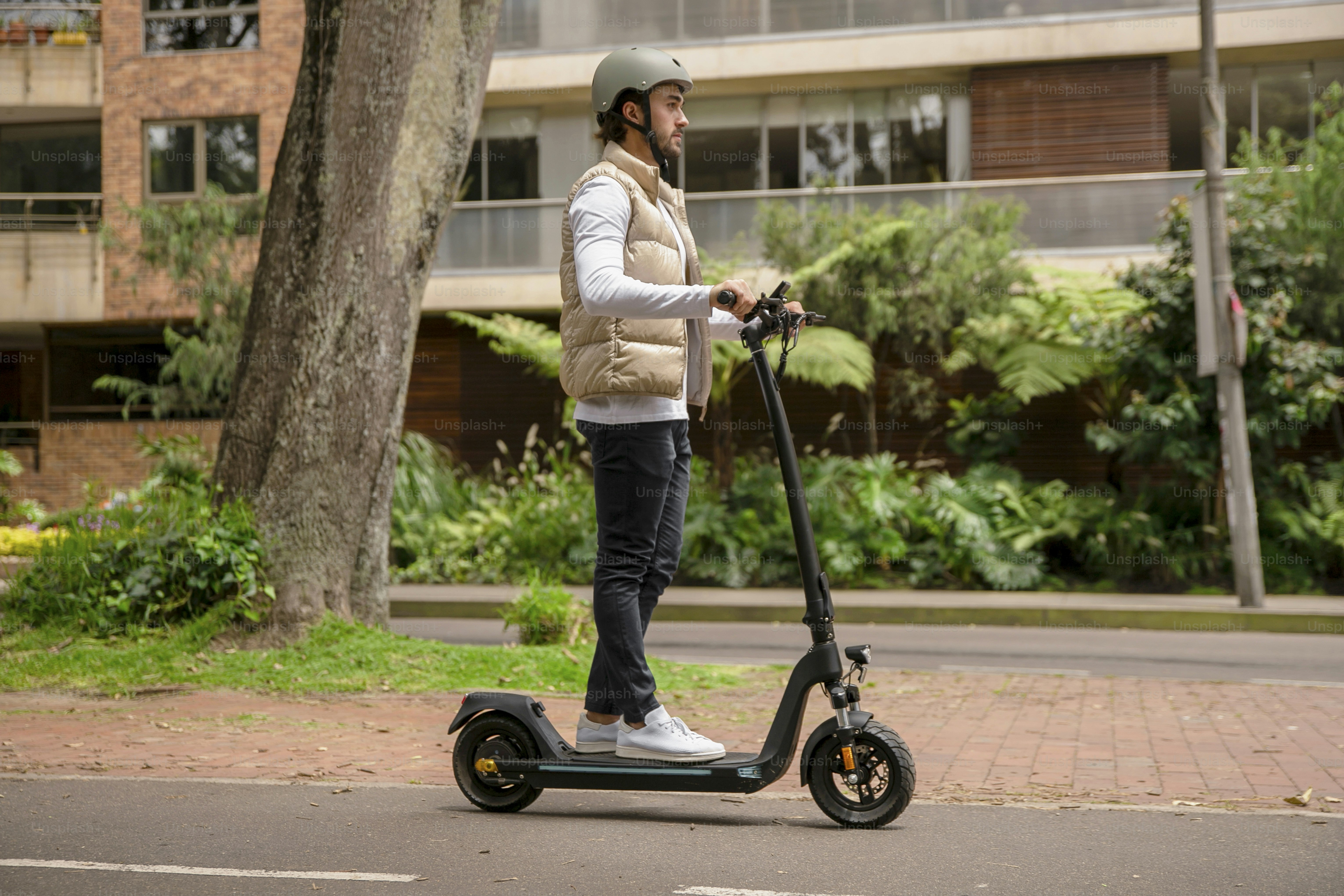 500+ Scooter Pictures [HD] | Download Free Images on Unsplash