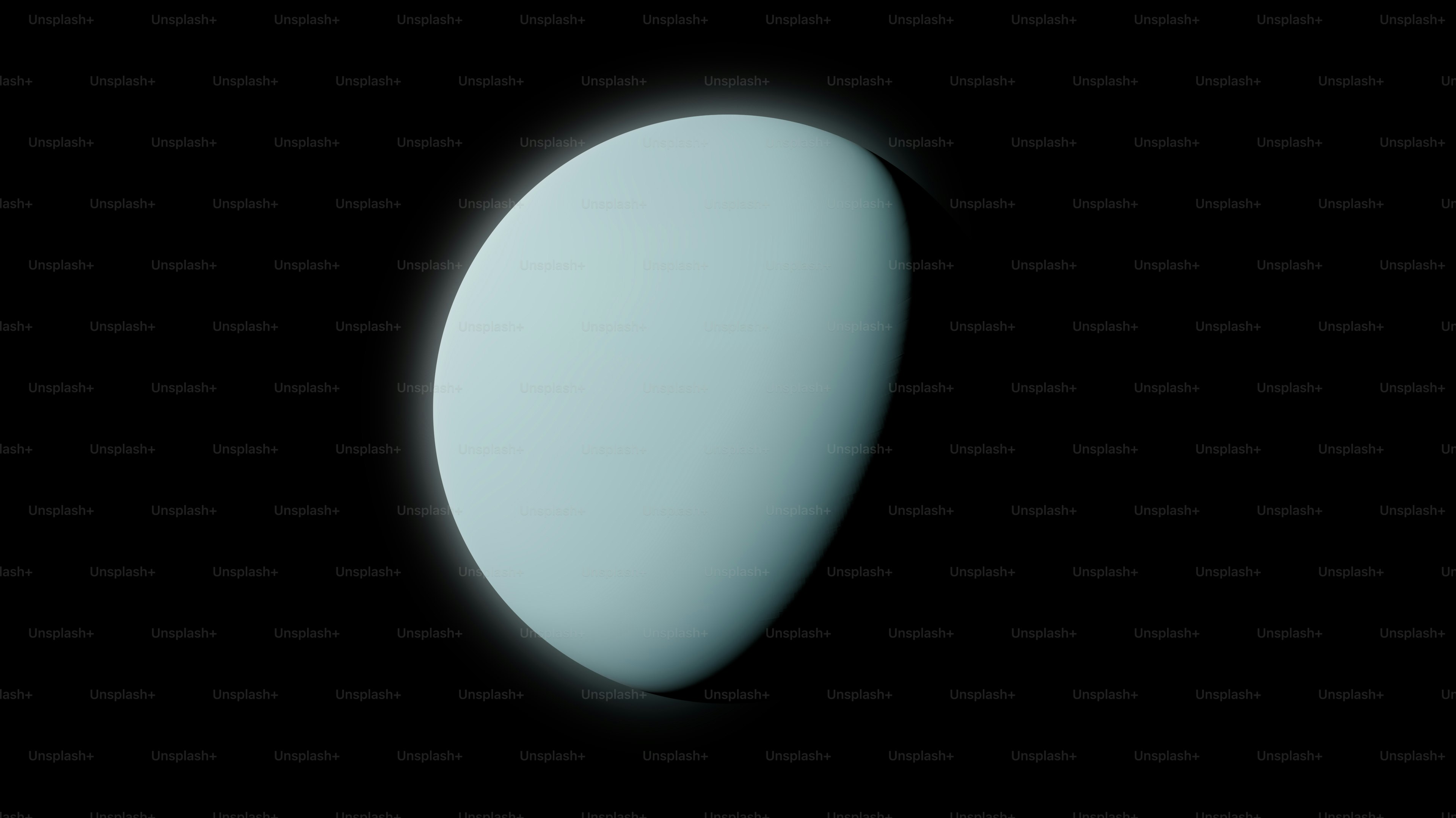 A close up of an object in the sky photo – Venus Image on Unsplash