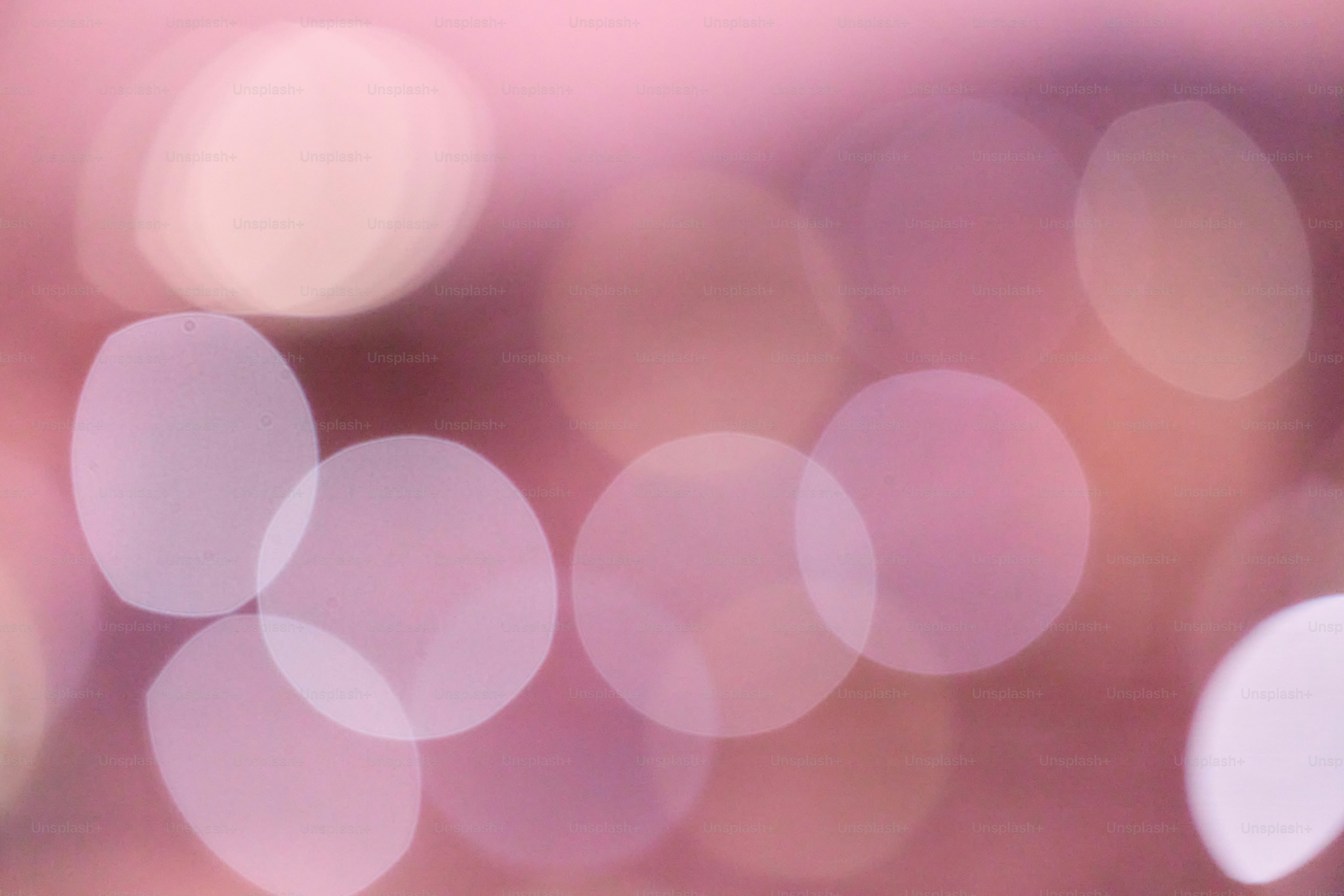 A blurry photo of a cell phone with a blurry background photo – Light ...