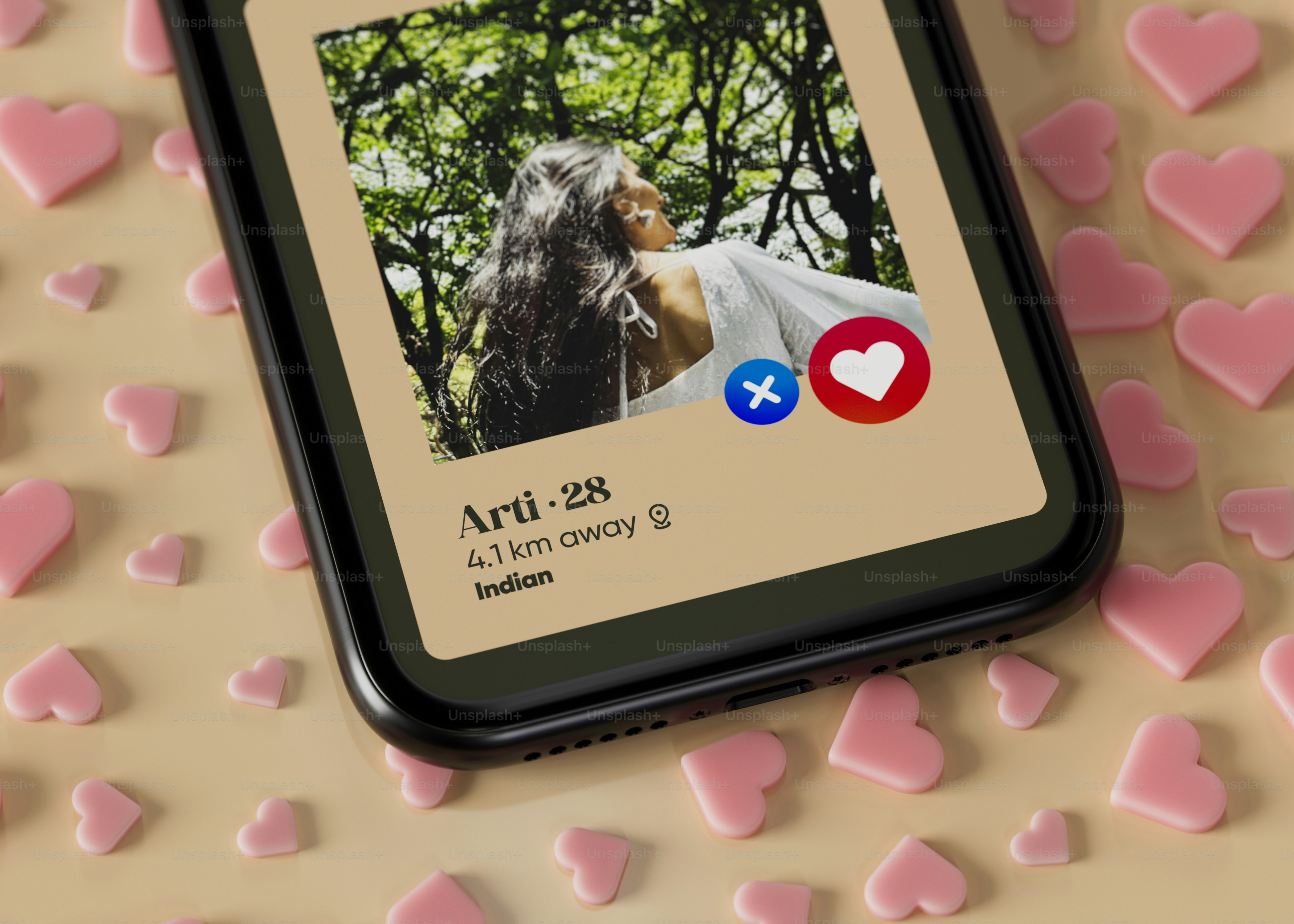 A cell phone with a picture of a couple on it photo – Dating app Image ...