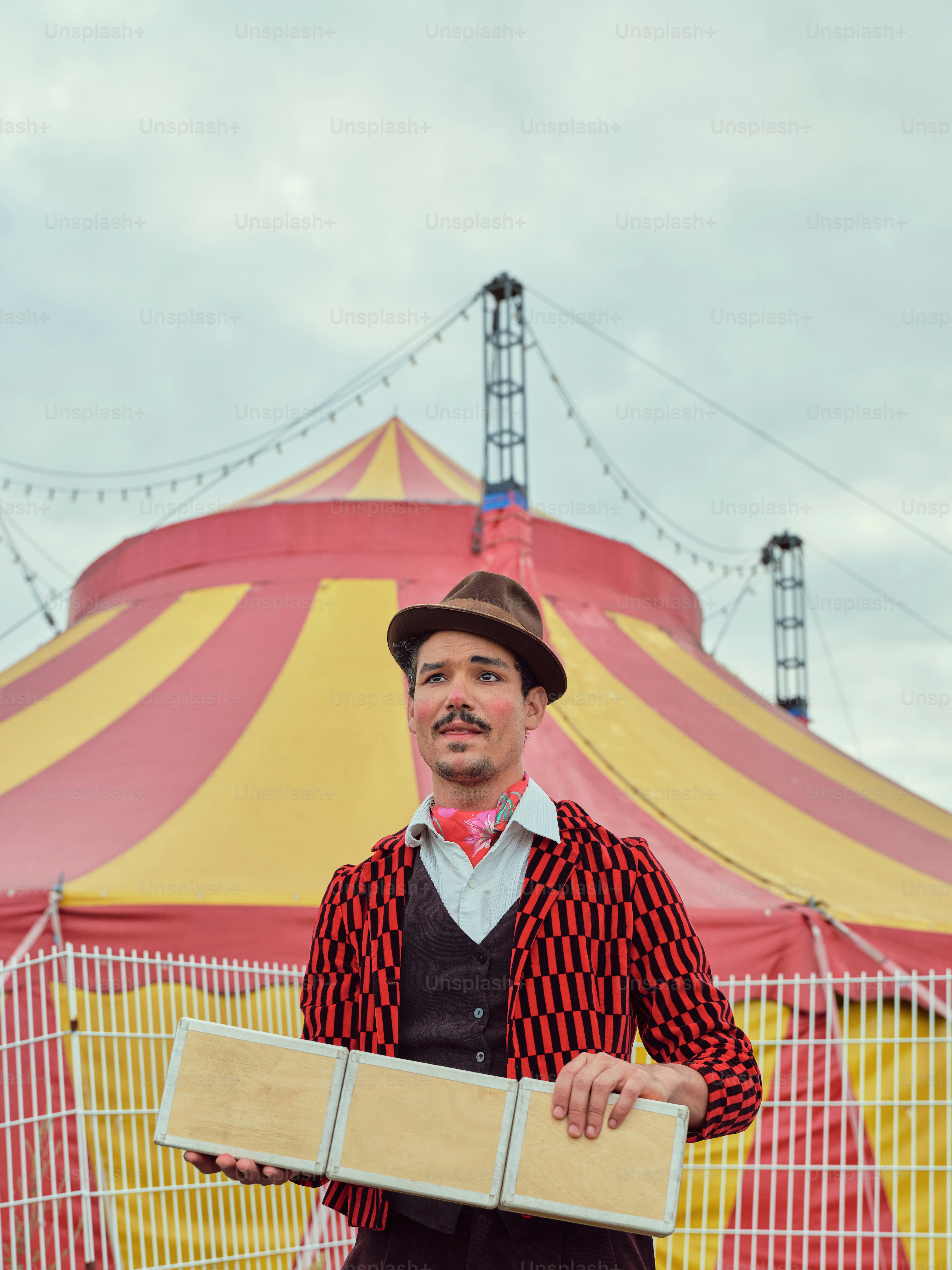 Big Top Pictures | Download Free Images on Unsplash