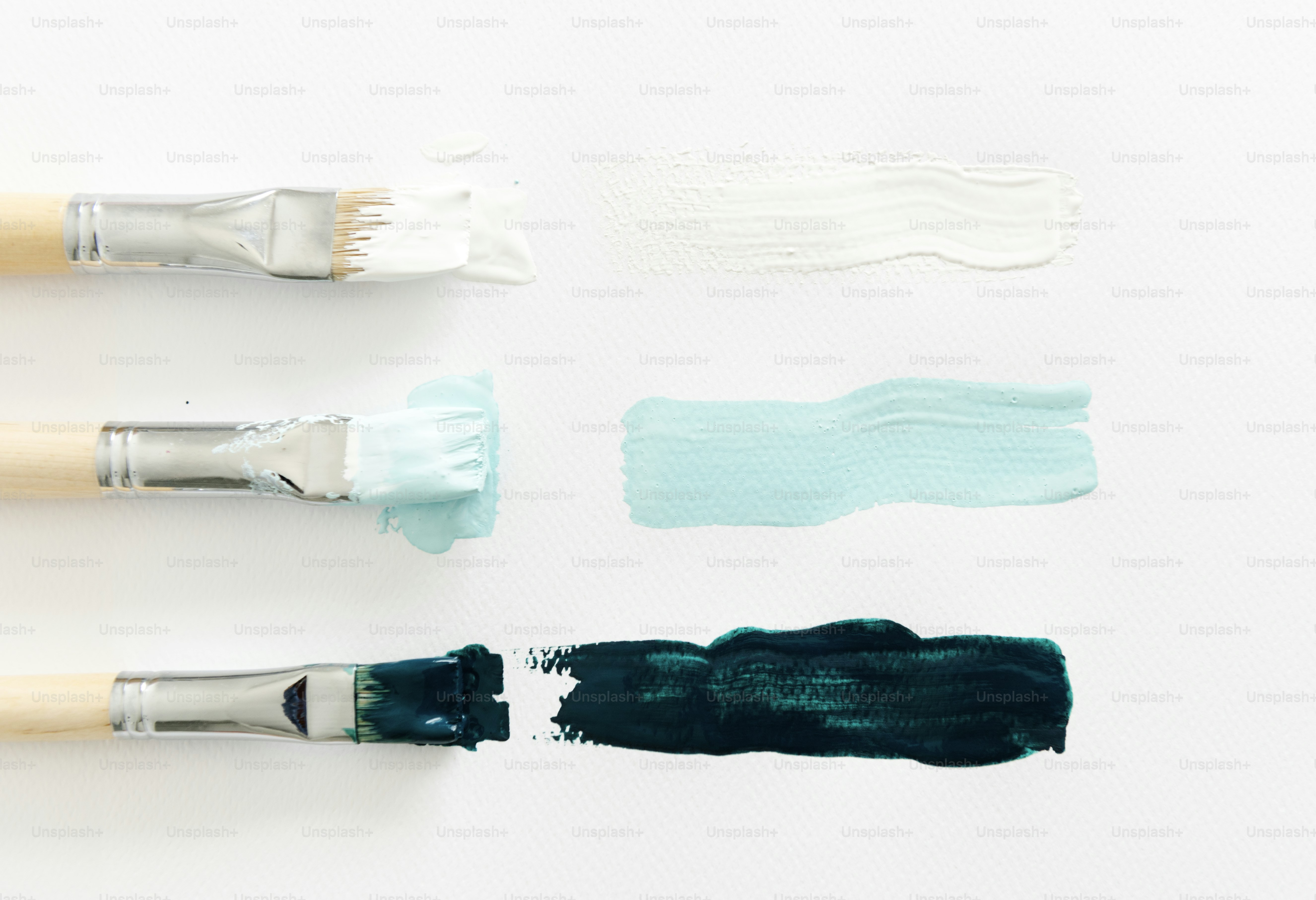 Paintbrush art tool on white background photo – Paintbrush Image on ...
