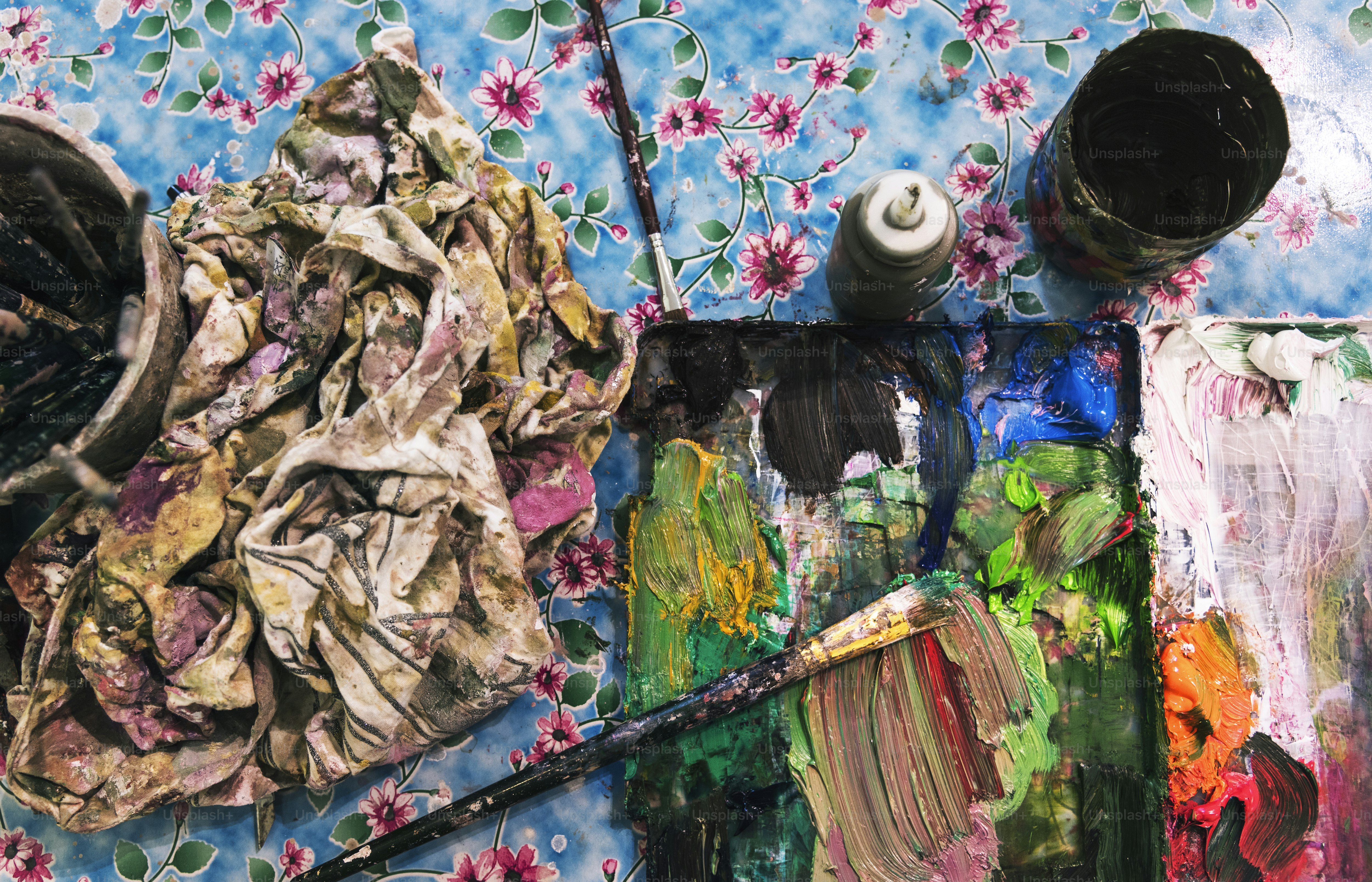 Best 500+ Messy Pictures | Download Free Images on Unsplash