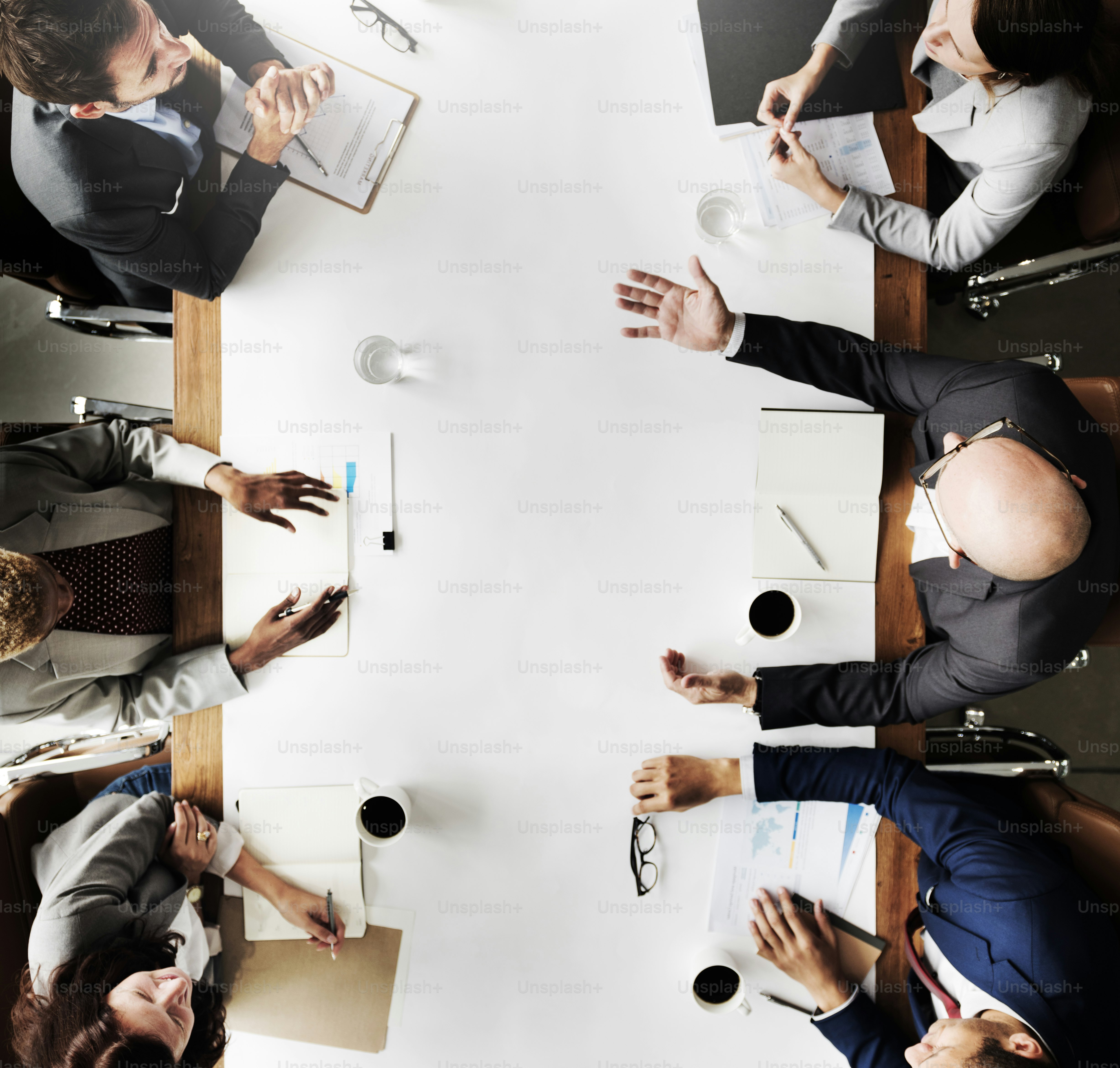 500+ Business Meeting Pictures | Download Free Images on Unsplash