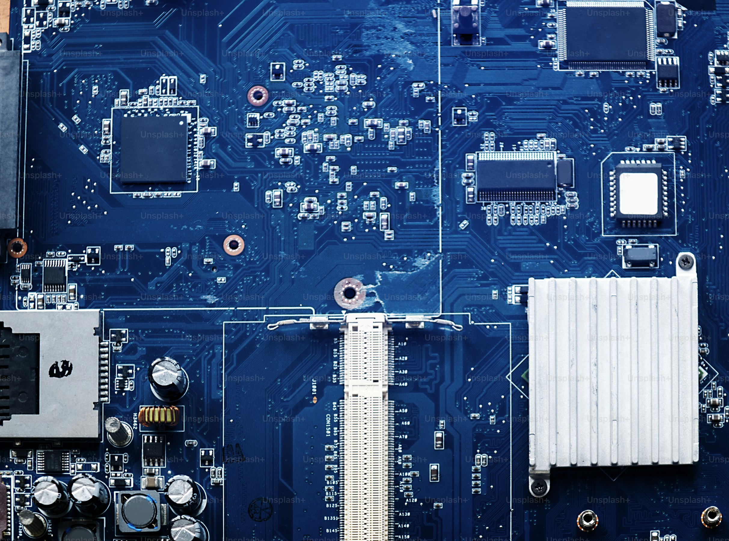 Aerial view of computer electronics componets parts flatlay photo ...