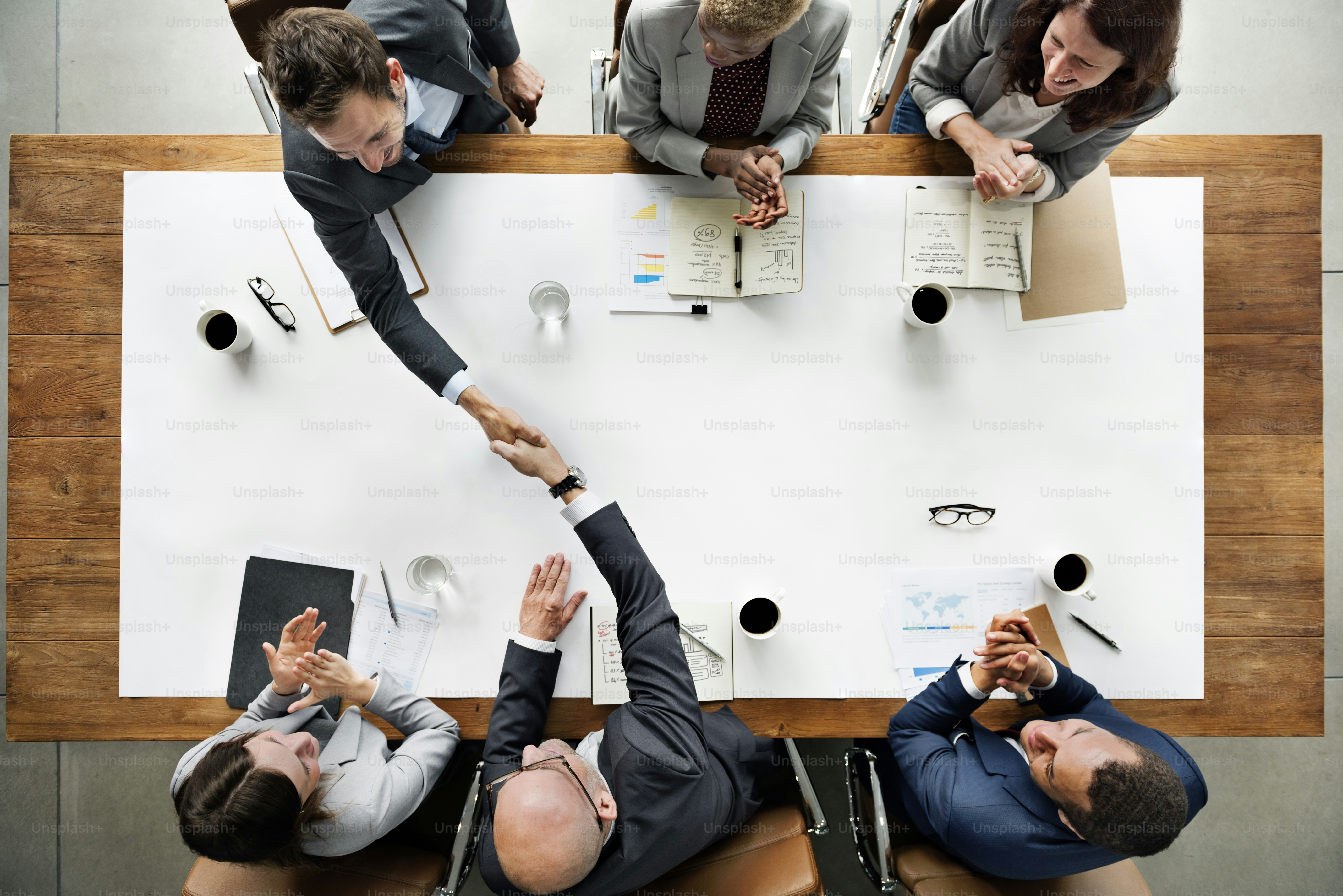 Business Team Meeting Handshake Applaud Concept photo – Business Image ...