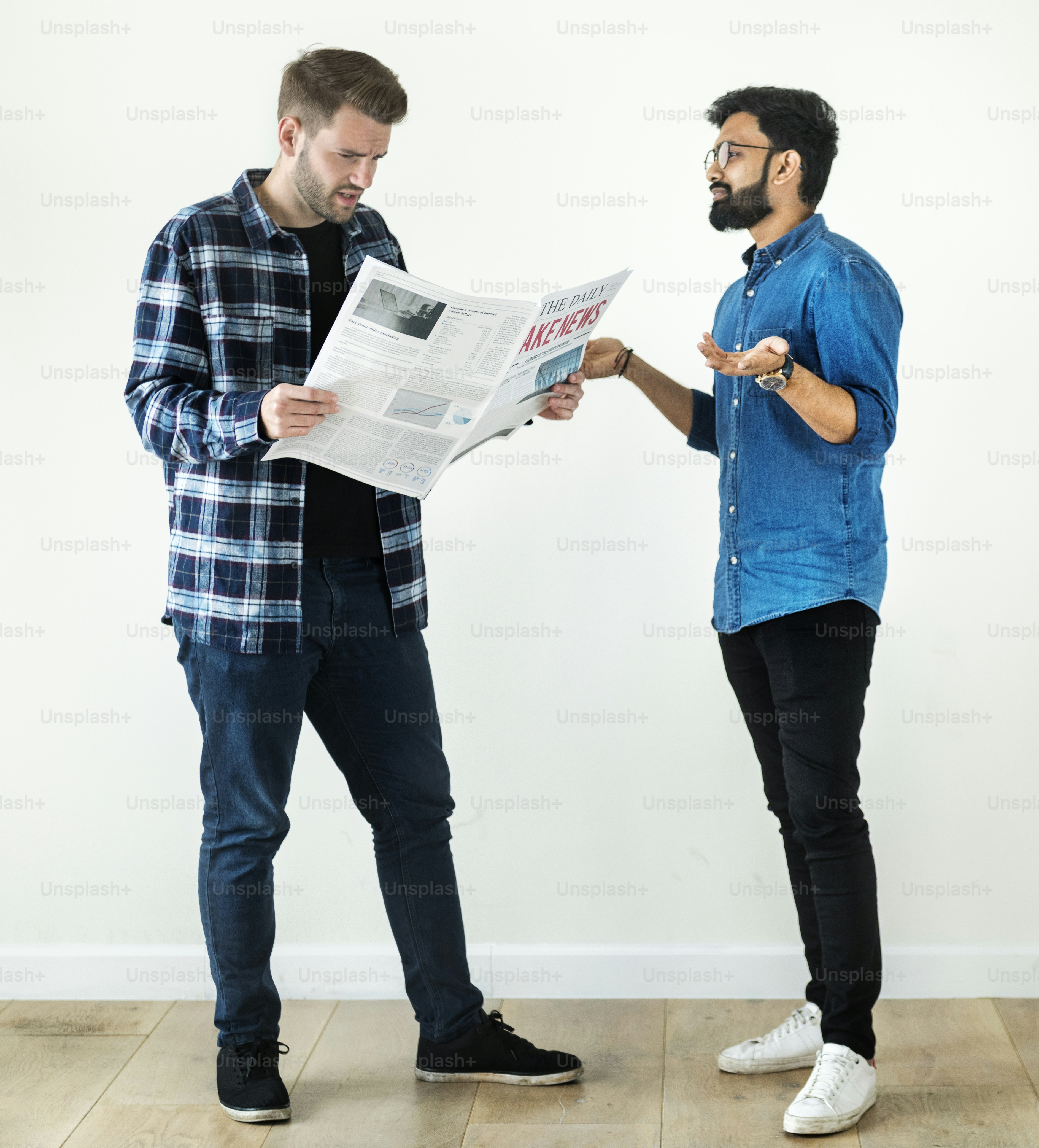 Reading Paper Pictures | Download Free Images on Unsplash