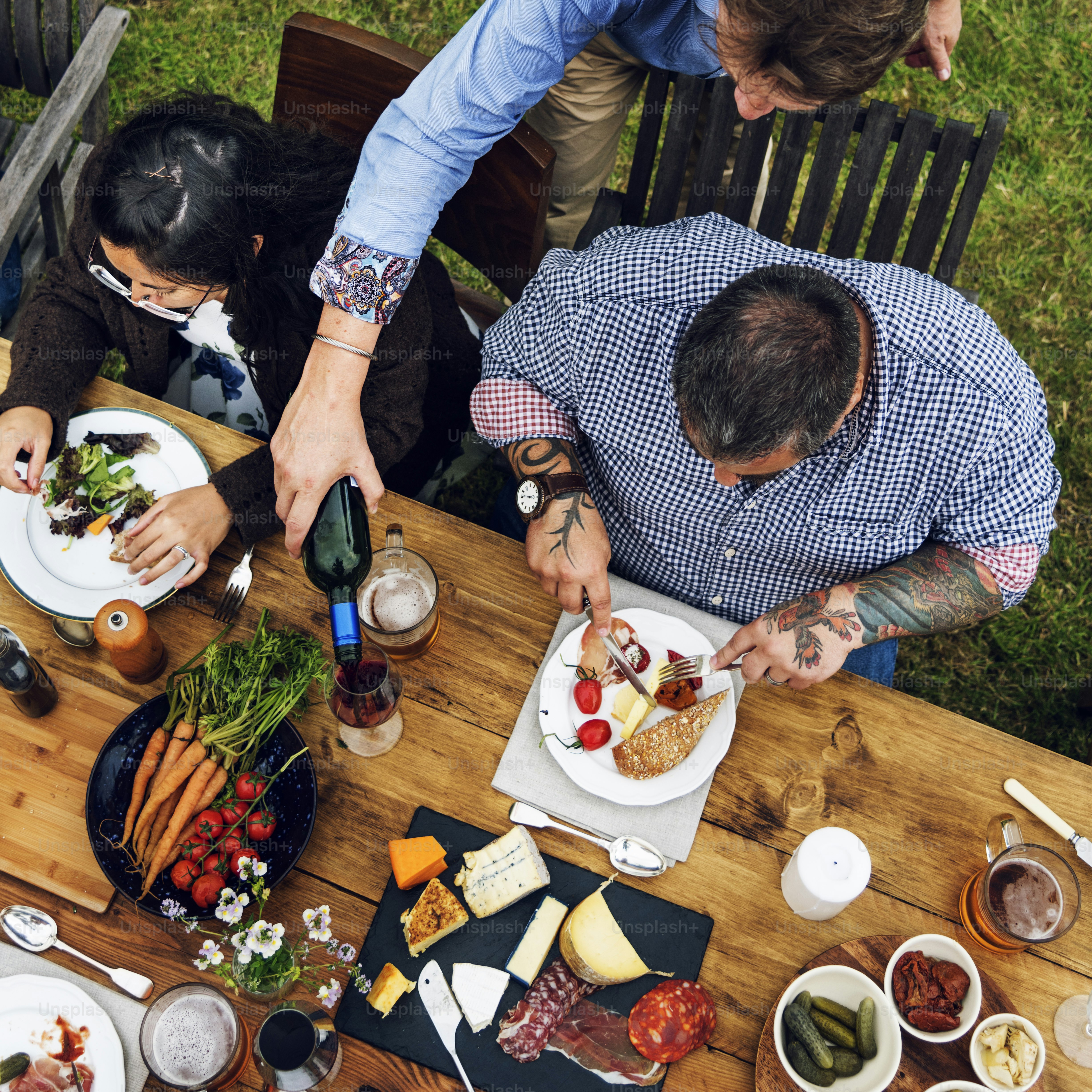 Group Of People Dining Concept photo – Dining Image on Unsplash