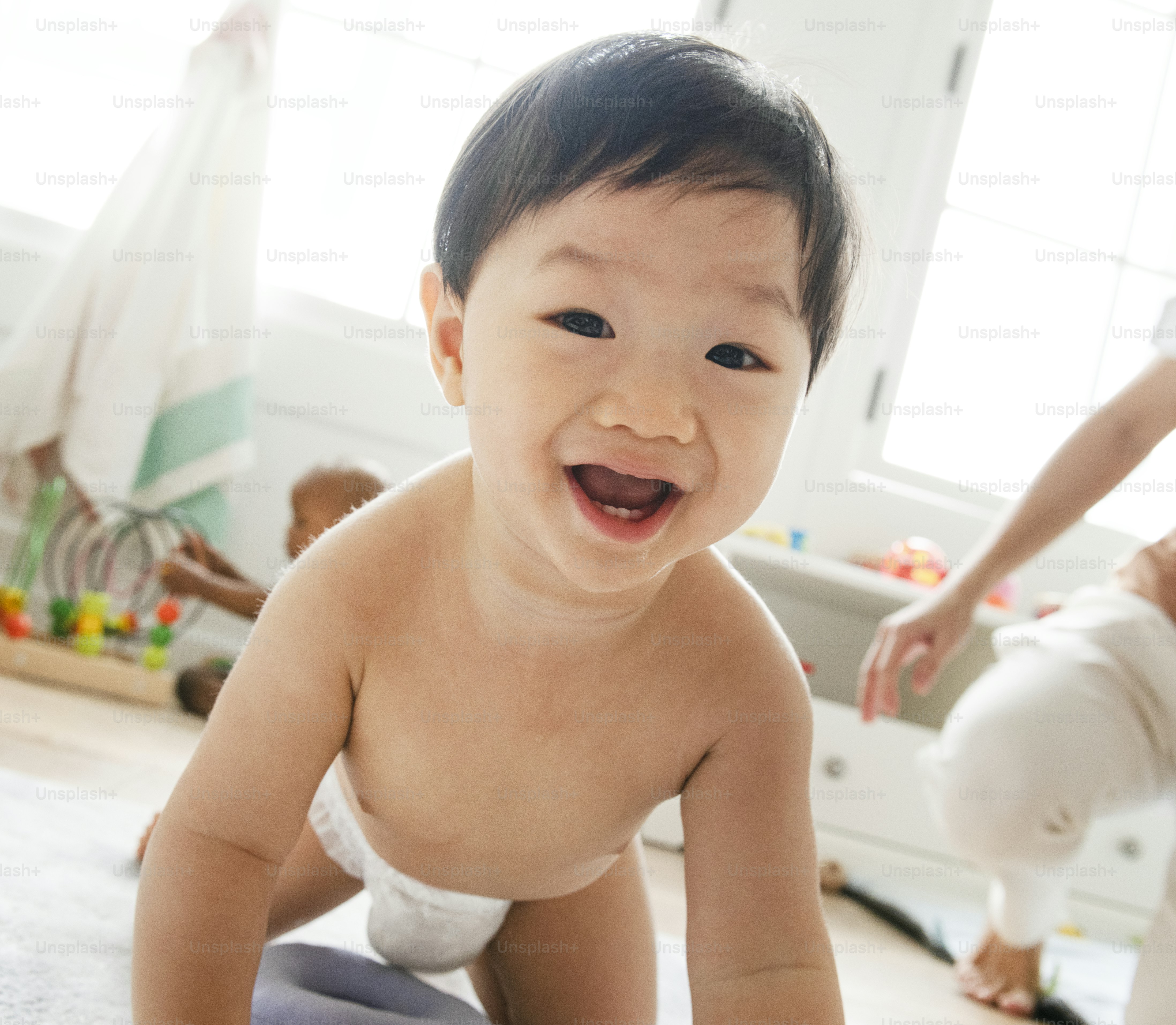 Asian baby crawling on the floor photo – Thai ethnicity Image on Unsplash