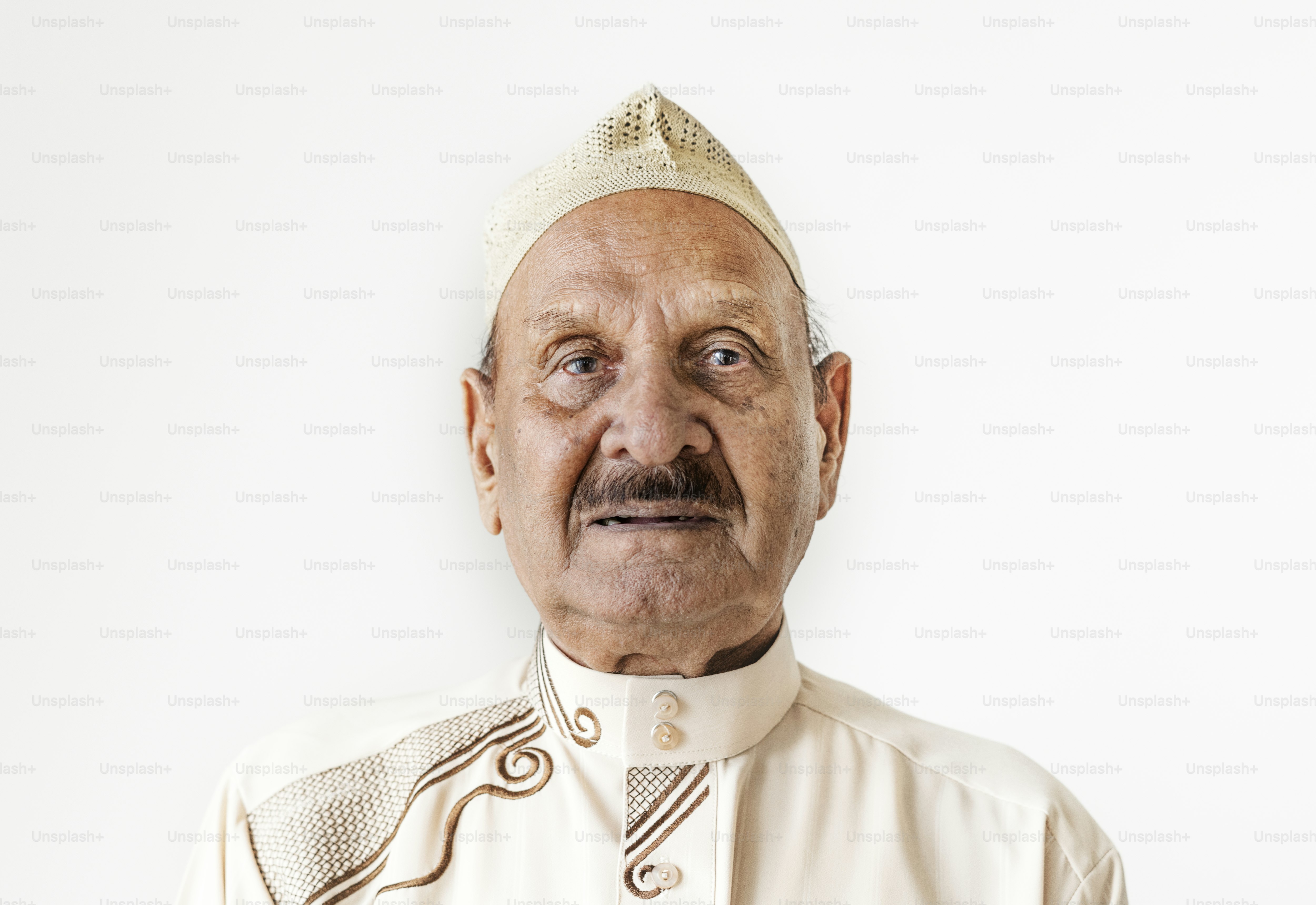 Portrait of a Muslim man photo – Portrait Image on Unsplash