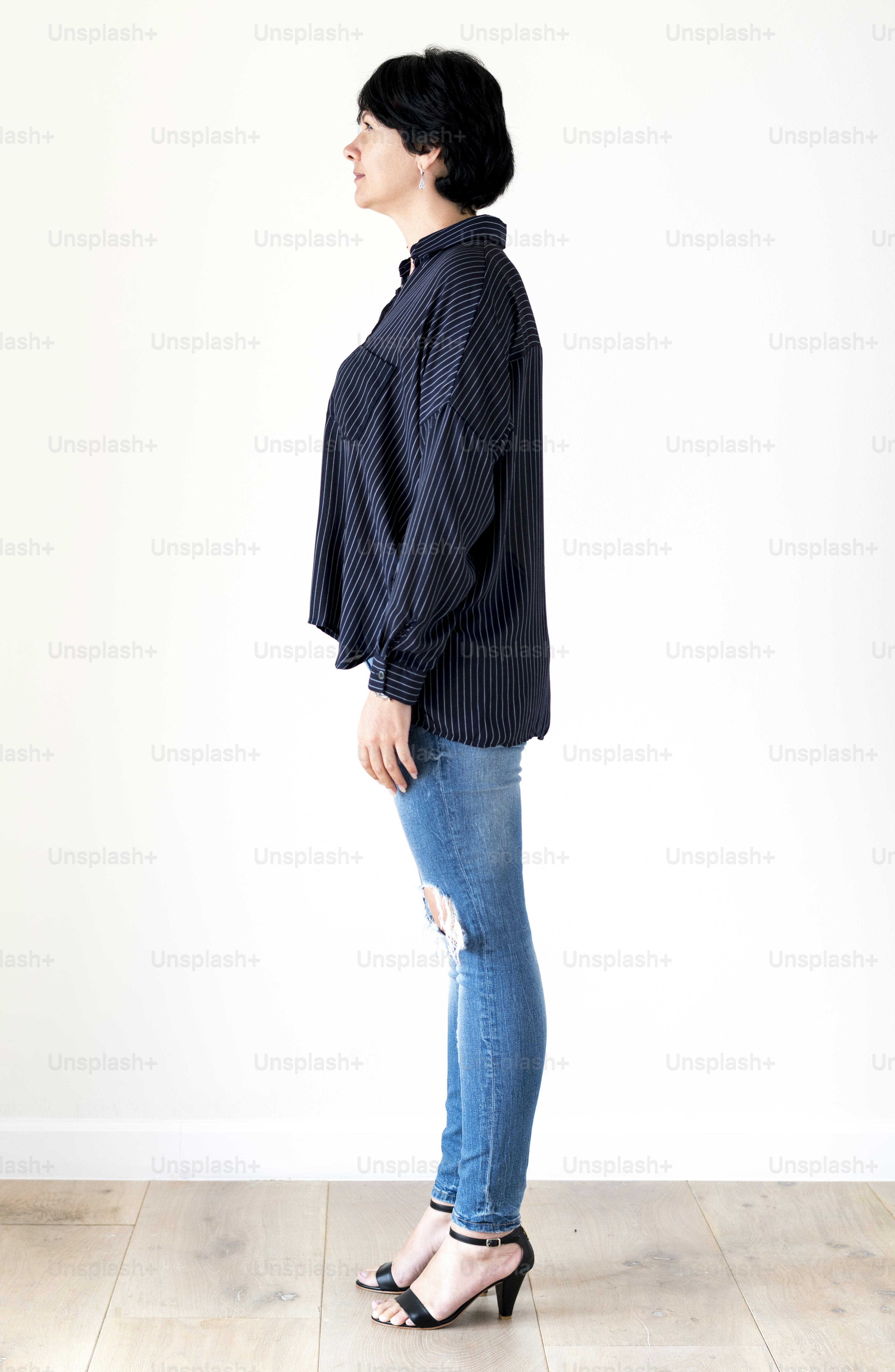 Portrait of white woman full body photo – Portrait Image on Unsplash