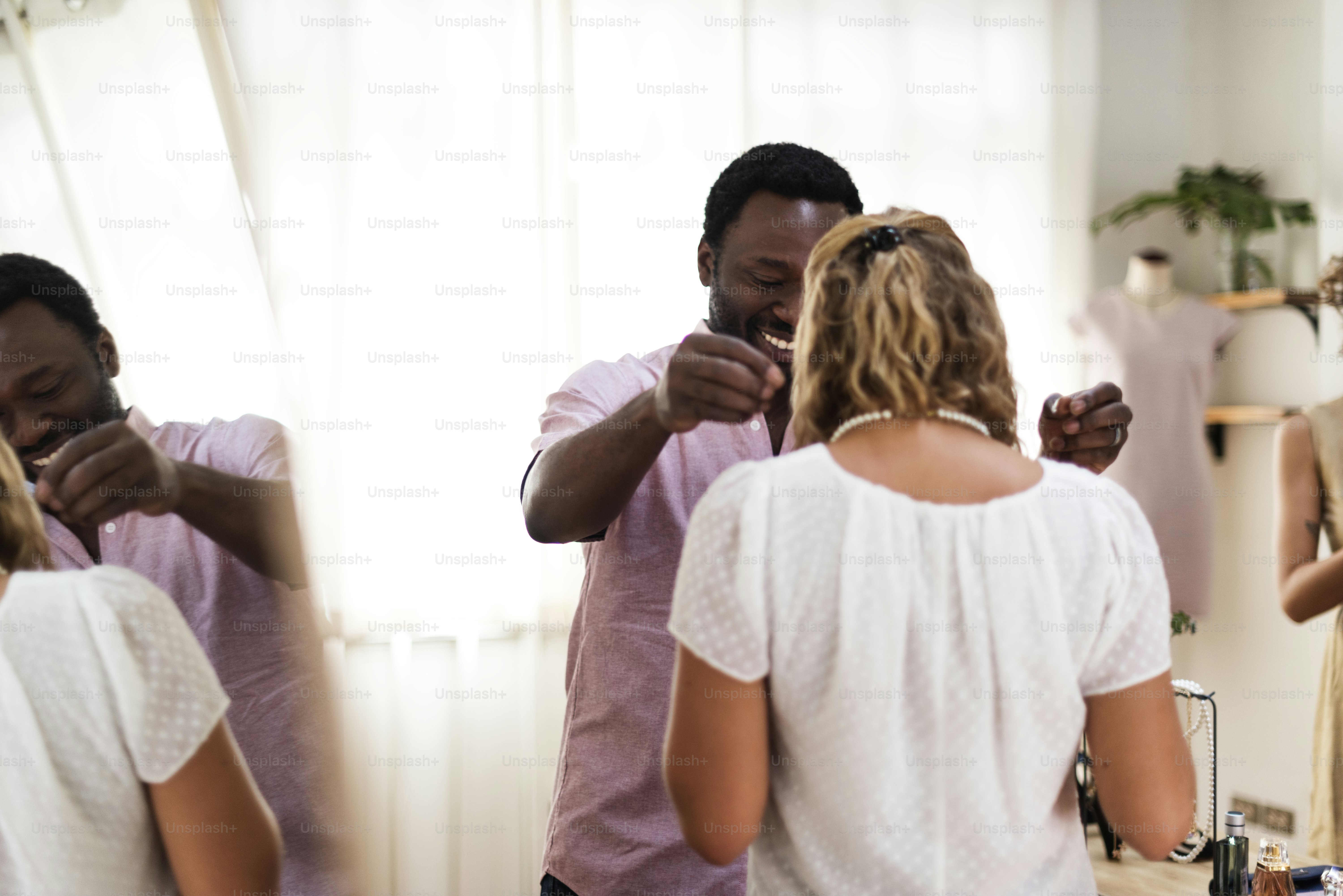 People checking out clothes photo – Fashion Image on Unsplash