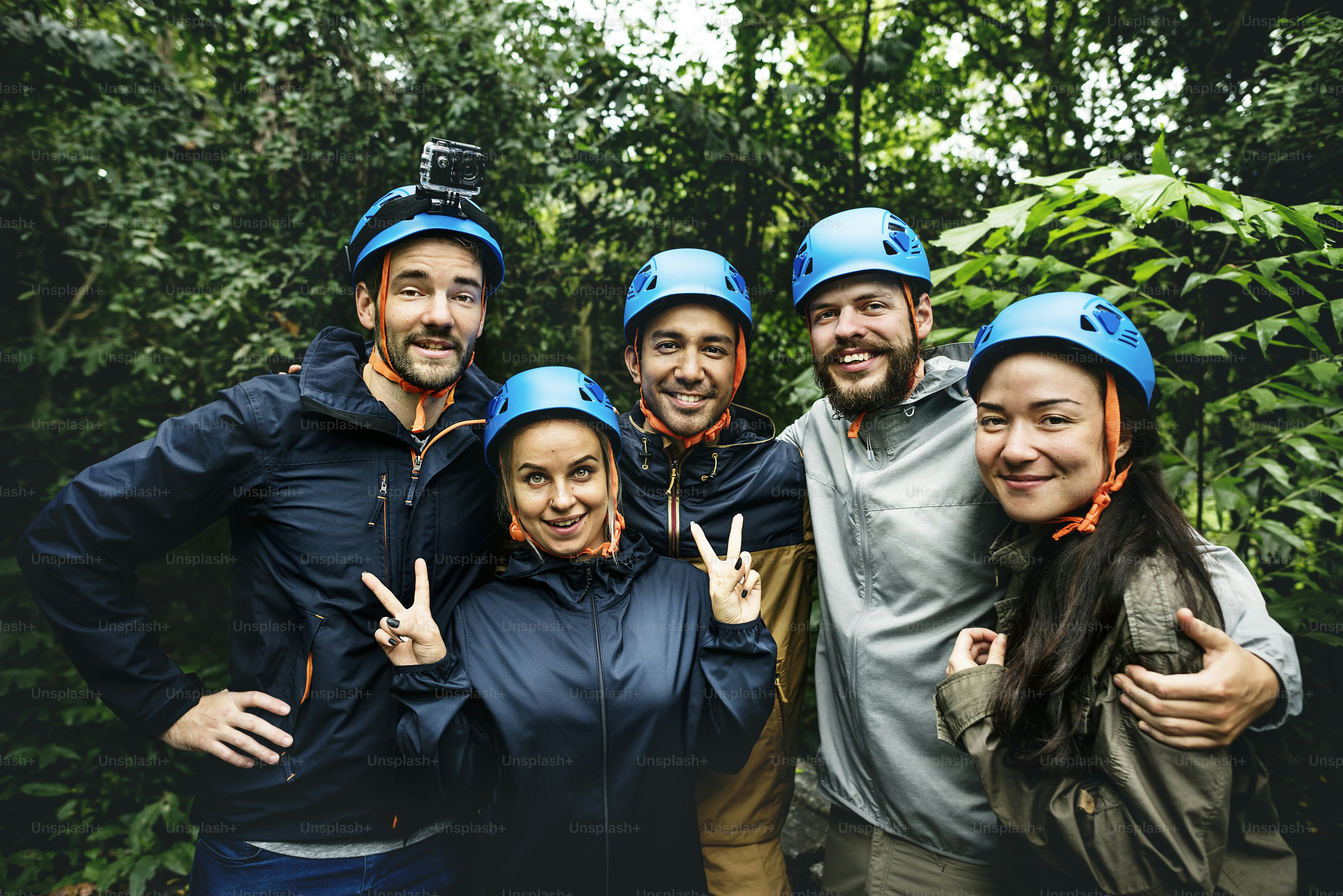 Team building outdoor in the forest photo – Thailand Image on Unsplash