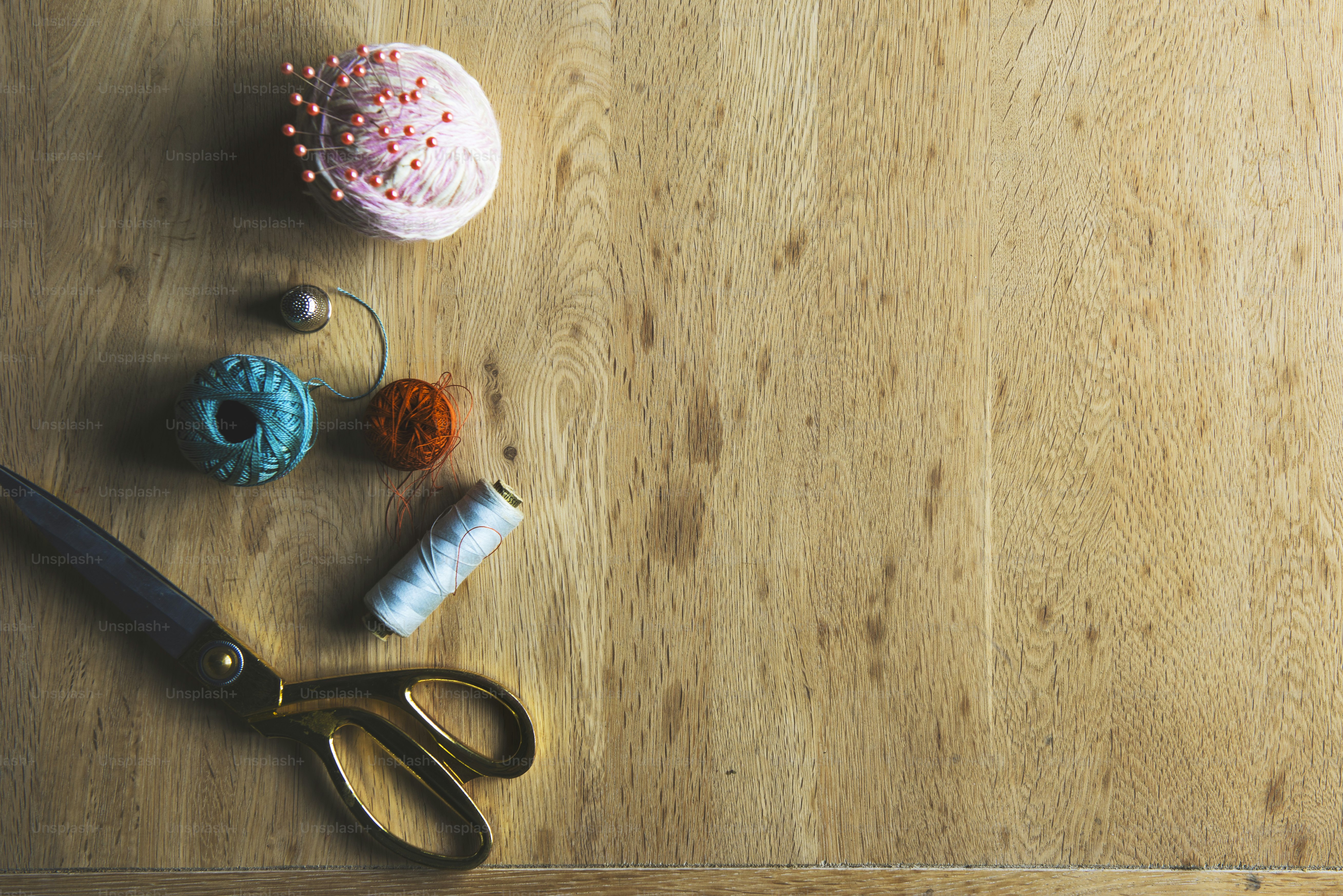 Needle cotton yarn sewing thread photo – Photography Image on Unsplash