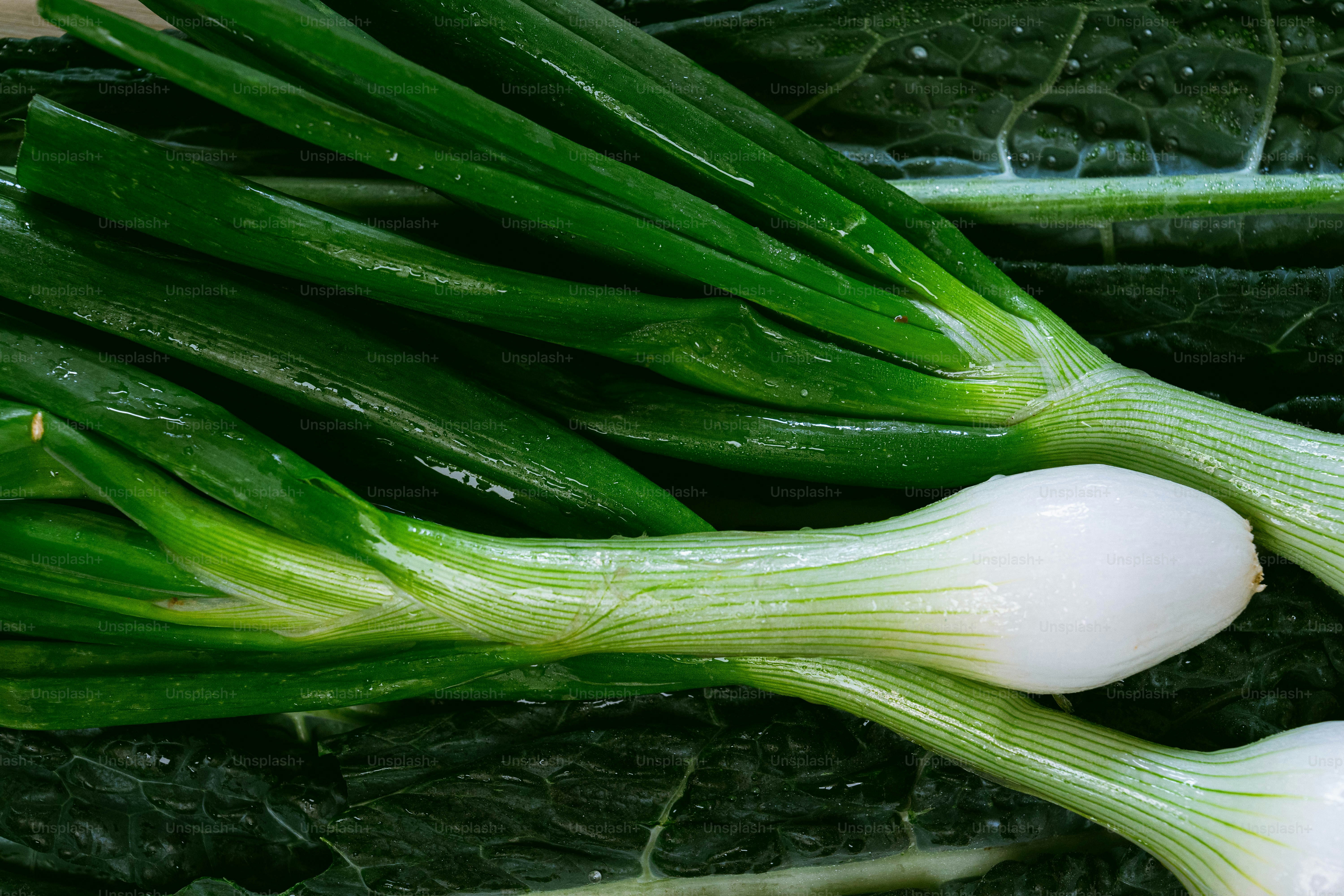 A close up of some onions on a table photo – Close up food Image on ...