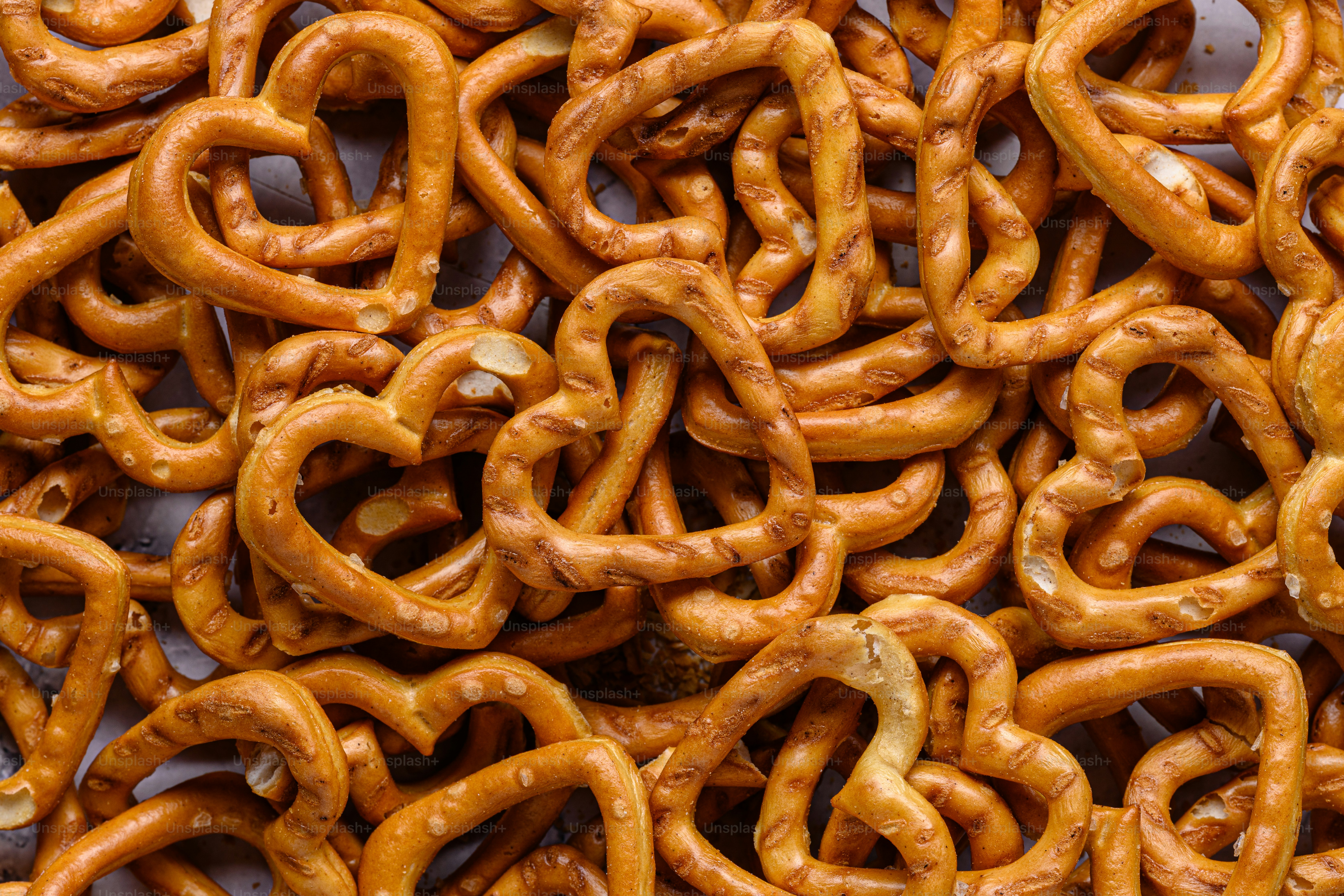 A pile of large metal chains sitting next to each other photo ...