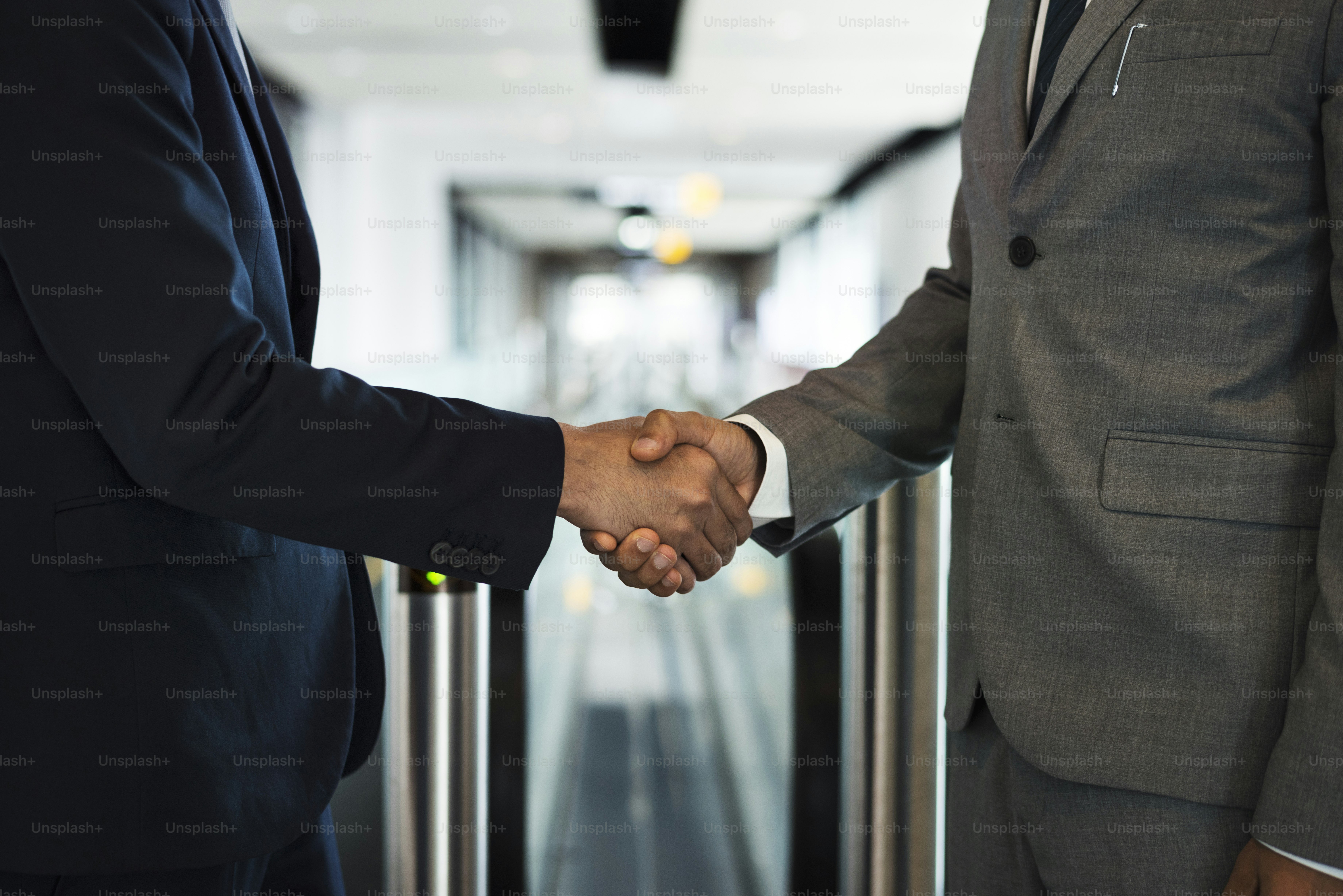 Business Men Agreement Deal Hands Shake photo – Hand Image on Unsplash