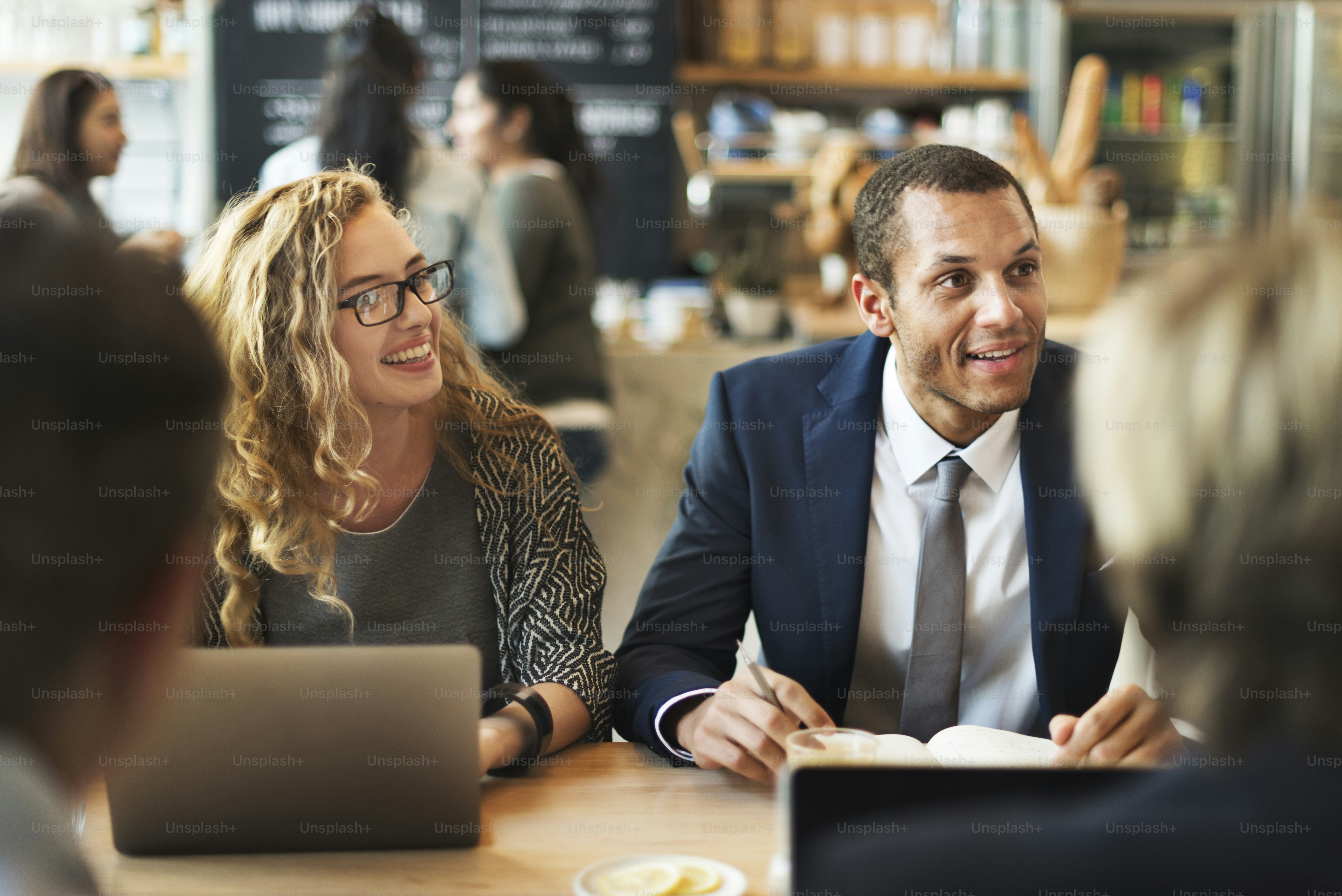 Business People Discussion Ideas Meeting Concept photo – Computer Image ...