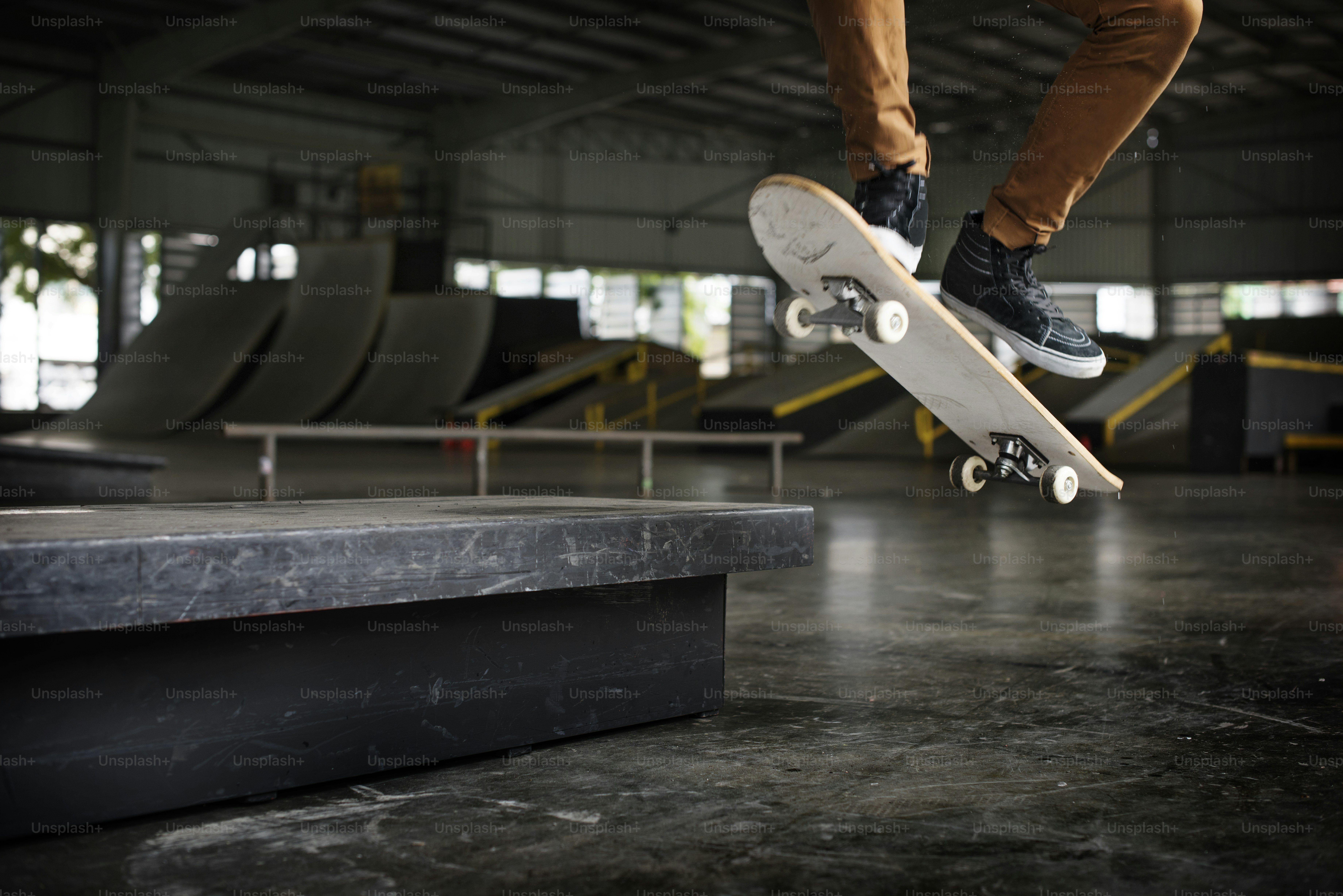 Skateboarding Practice Freestyle Extreme Sports Concept photo – Sport ...