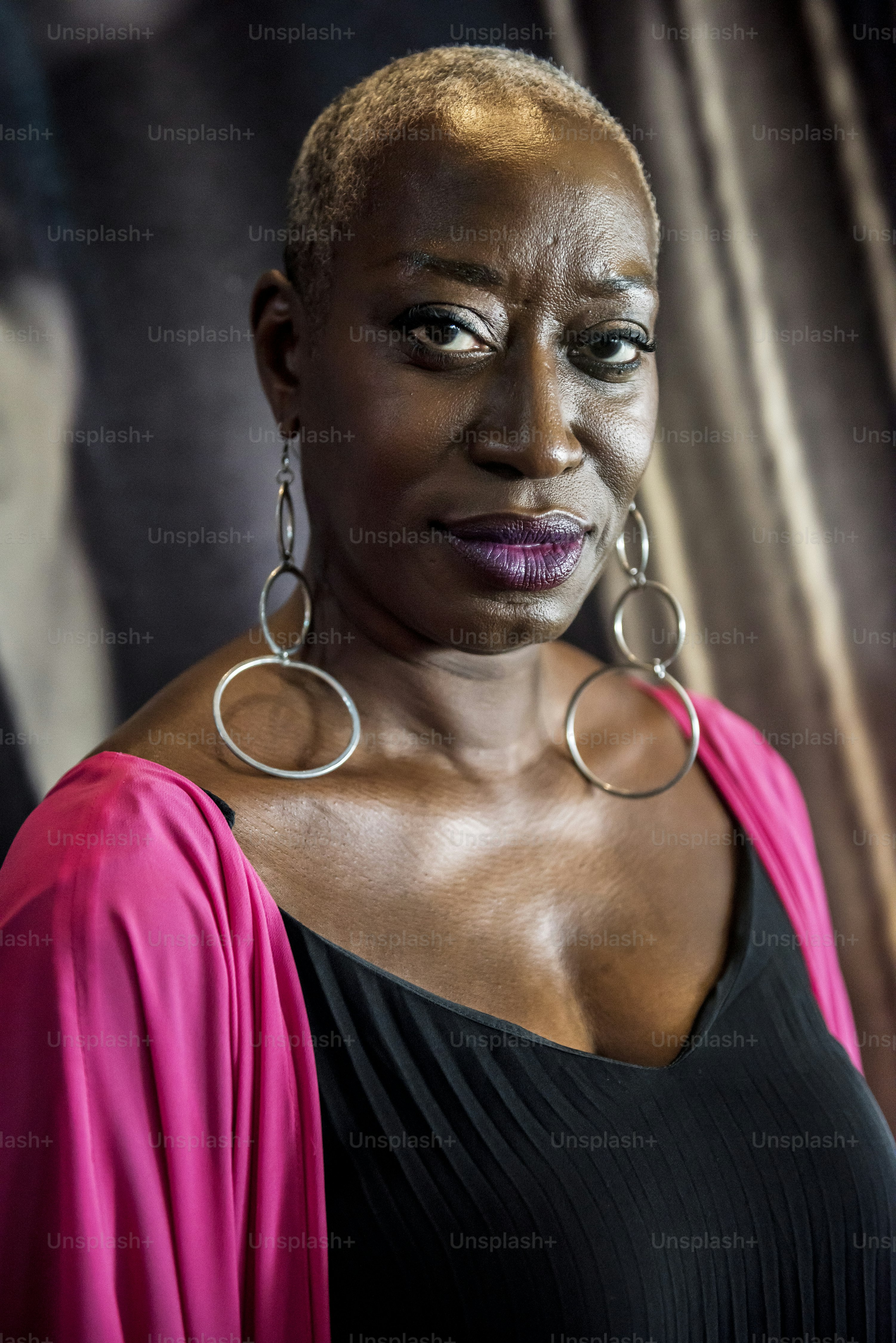 Portrait of a woman singer photo – People Image on Unsplash