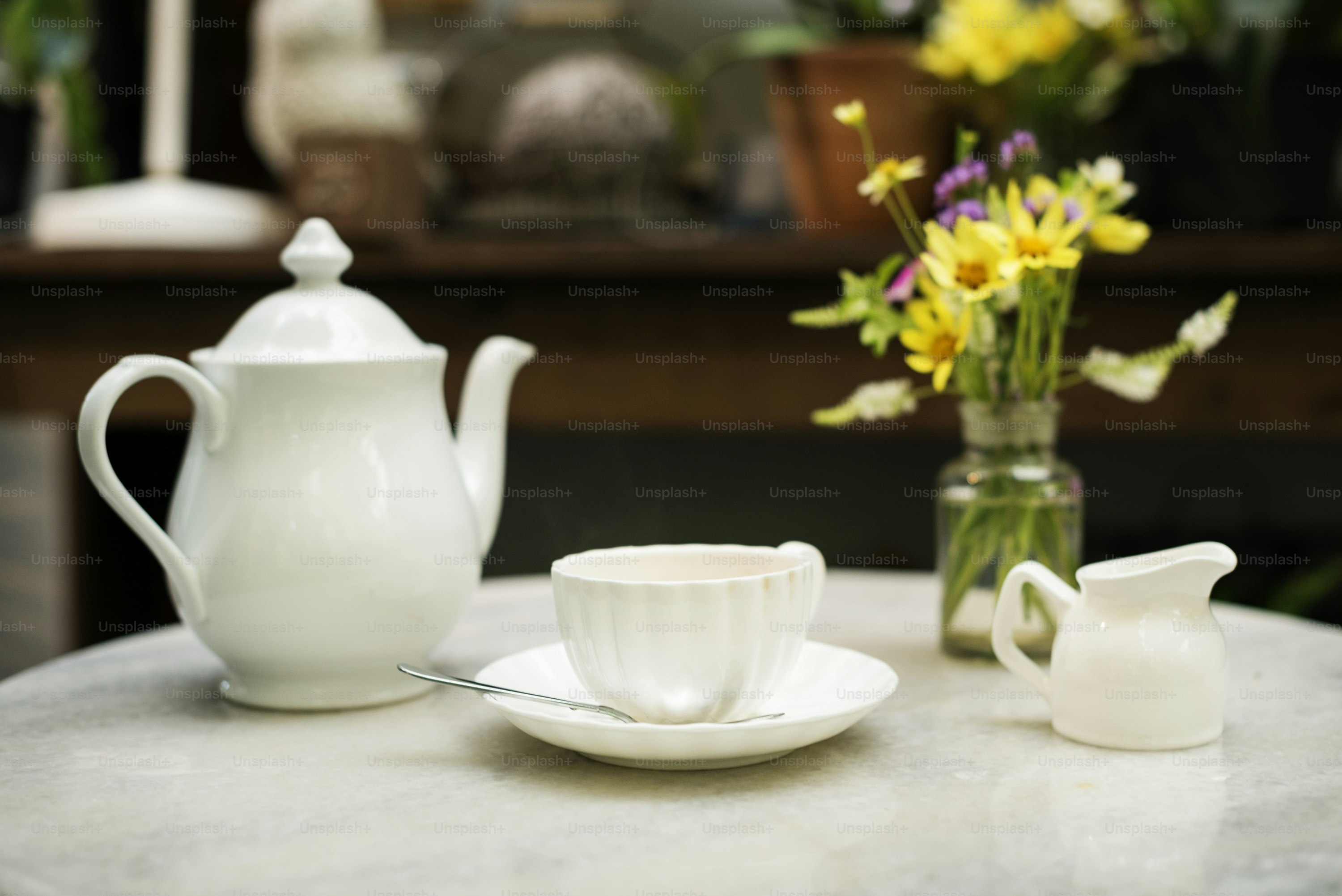 A white porcelain tea set photo – Single object Image on Unsplash