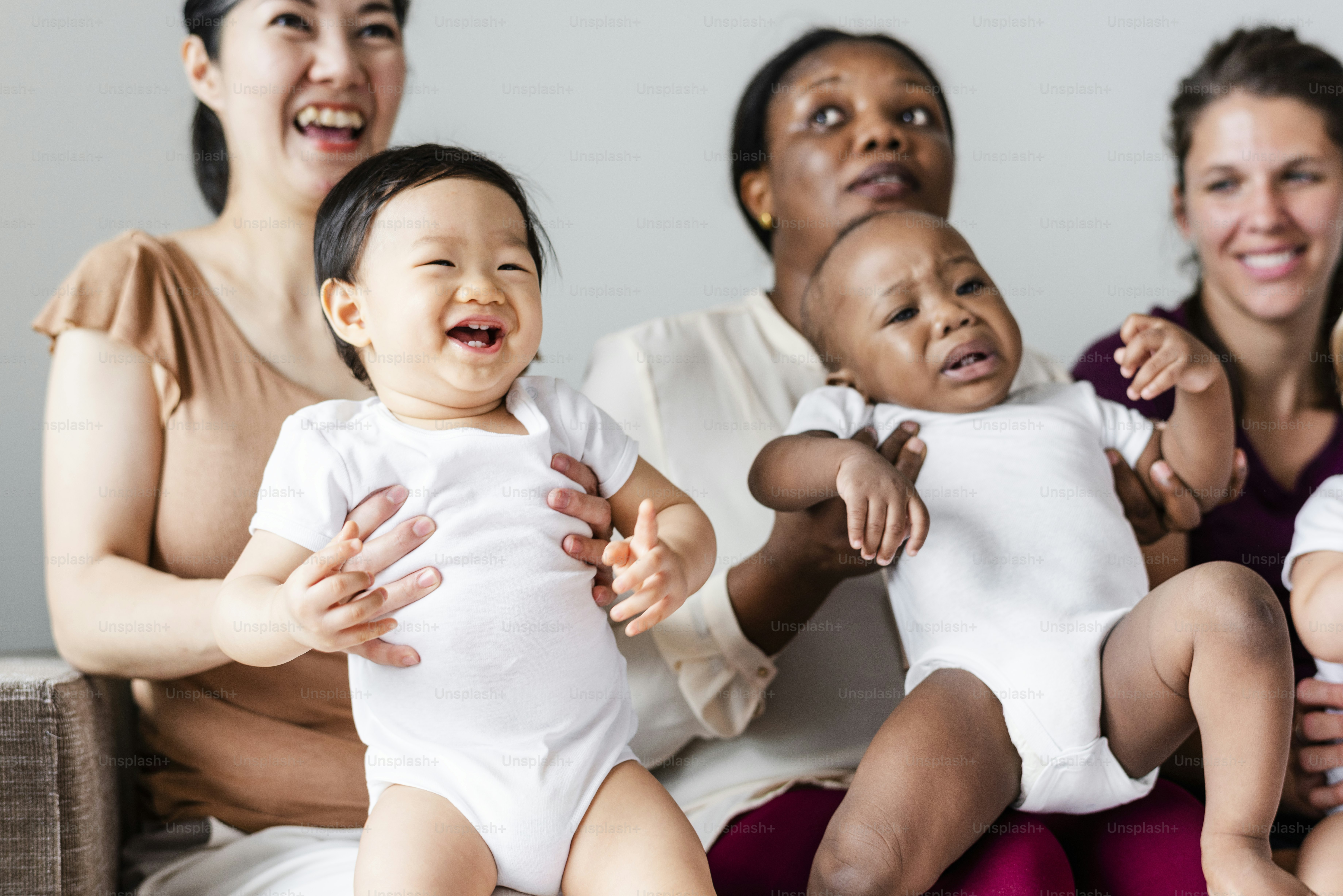 Diverse babies with their parents photo – Diversity Image on Unsplash