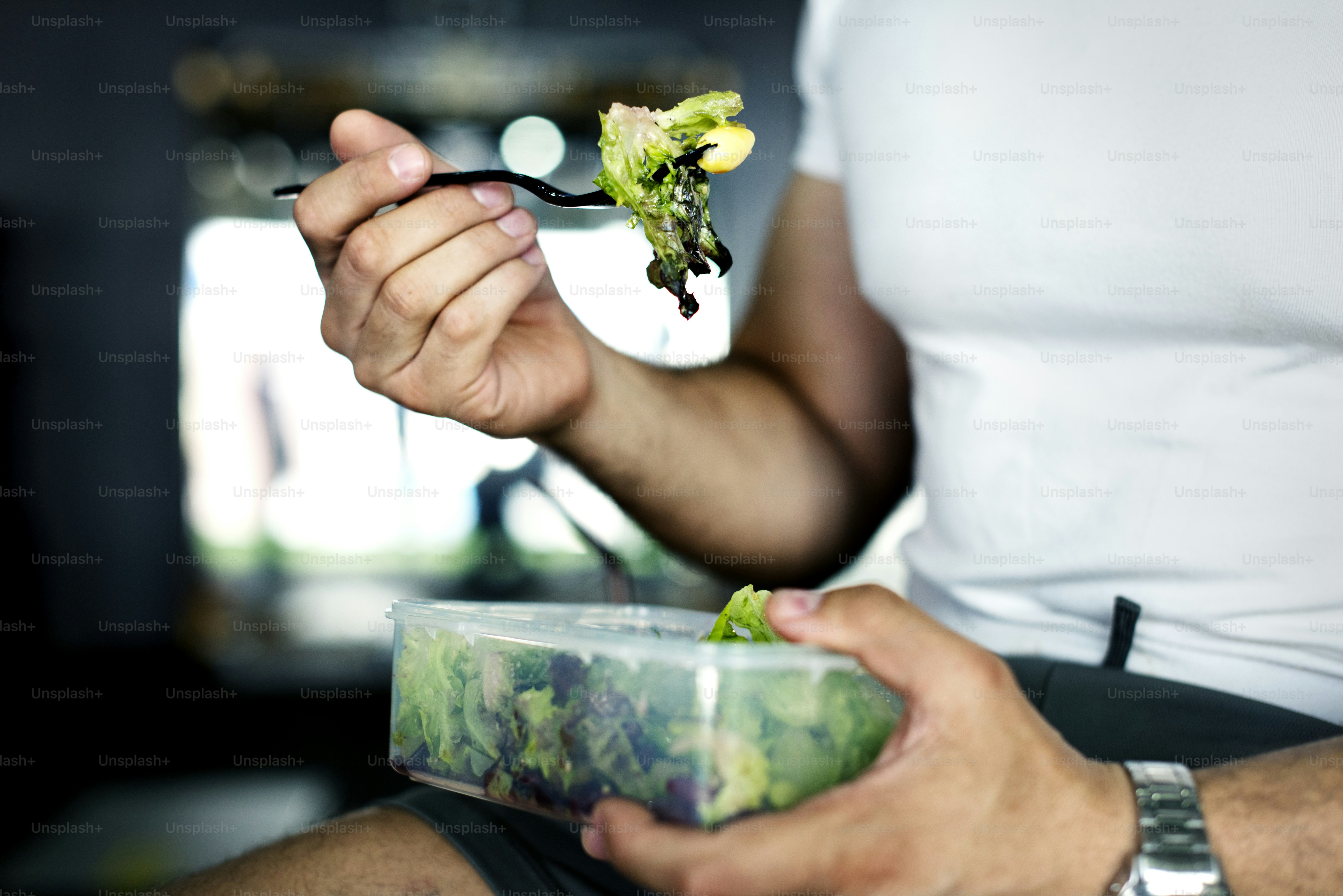 People eating healthy food photo – Photography Image on Unsplash