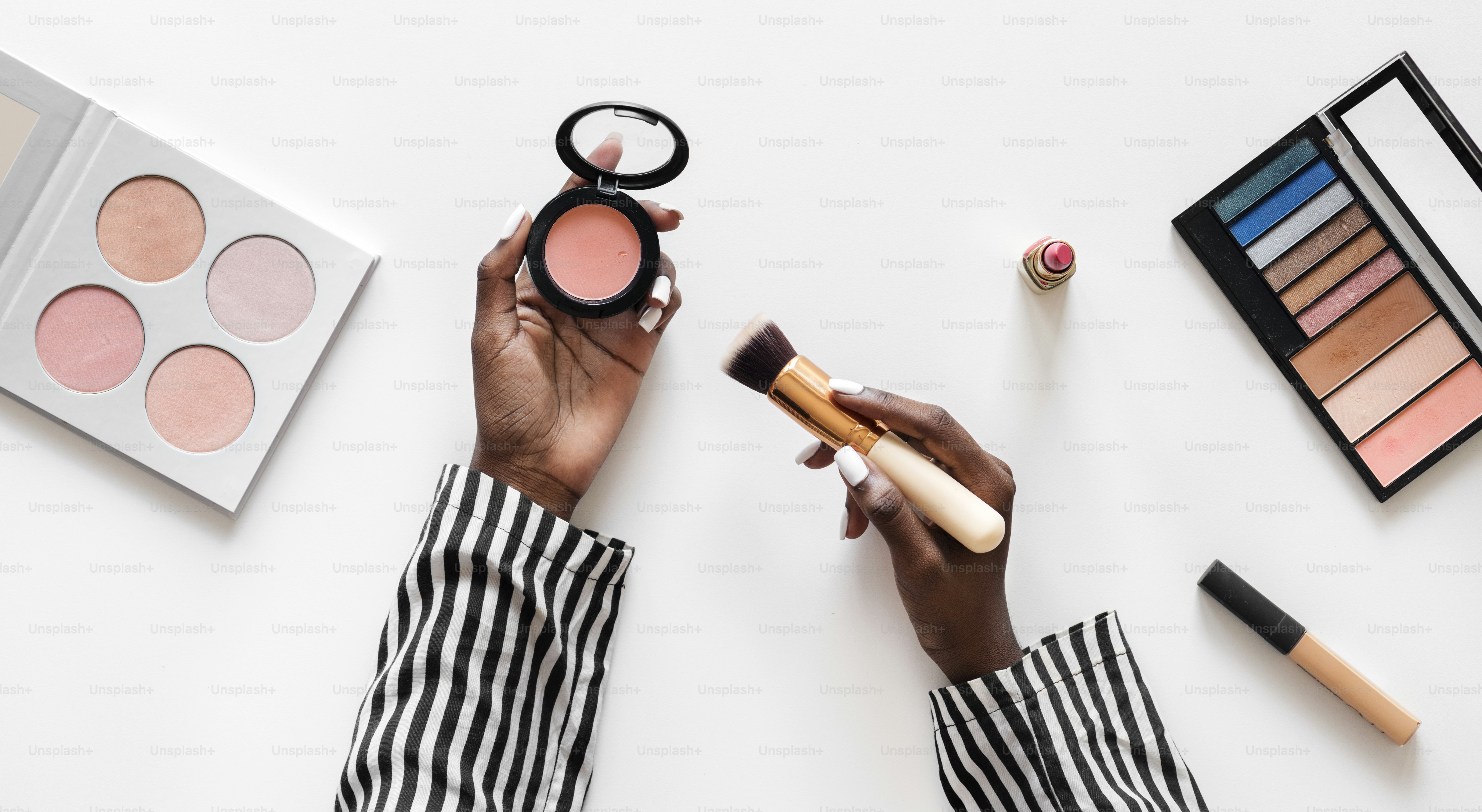 Beauty blogger testing cosmetics photo – Flat lay Image on Unsplash