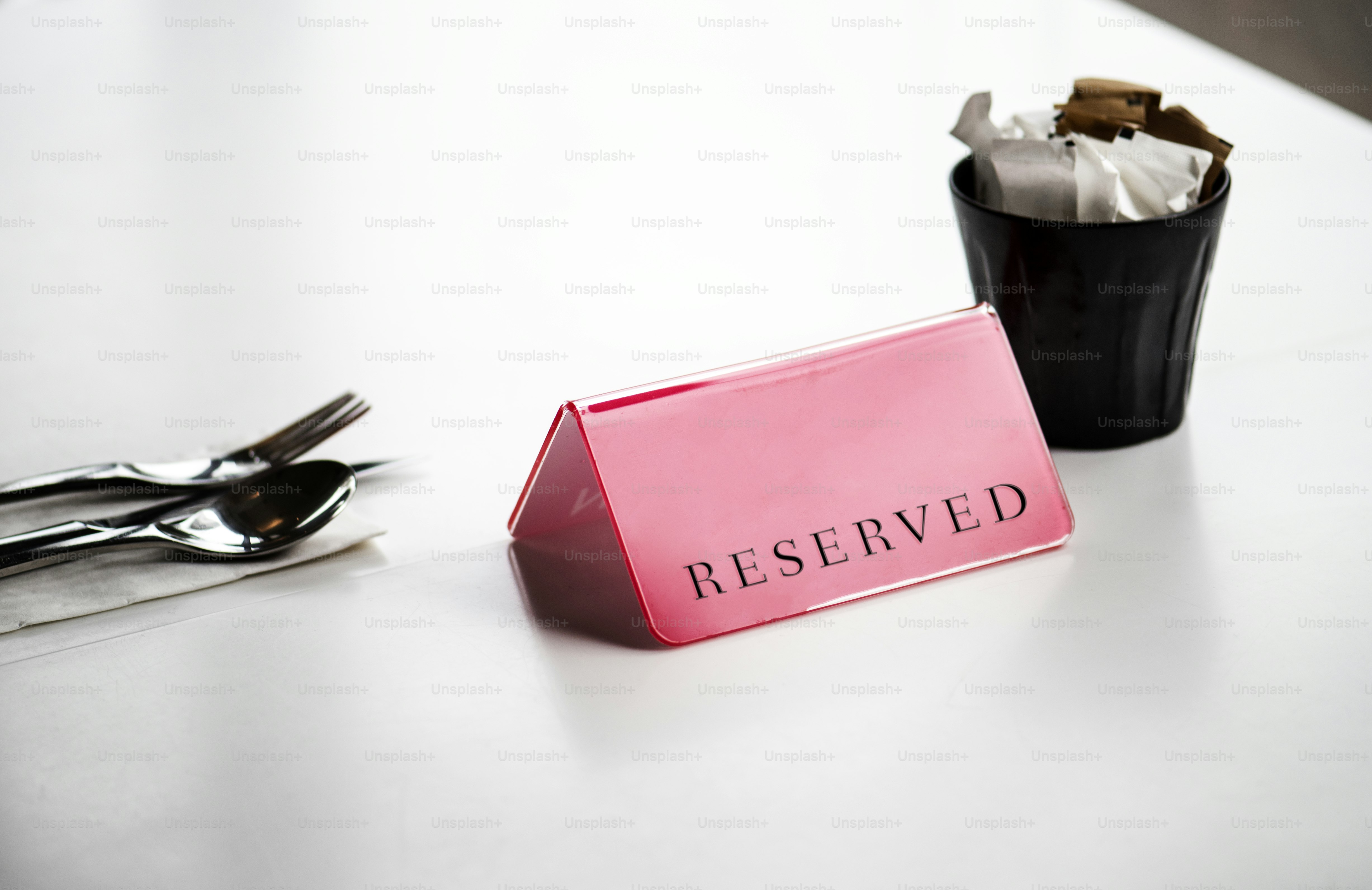 Reserved dining table service setting photo – Food Image on Unsplash