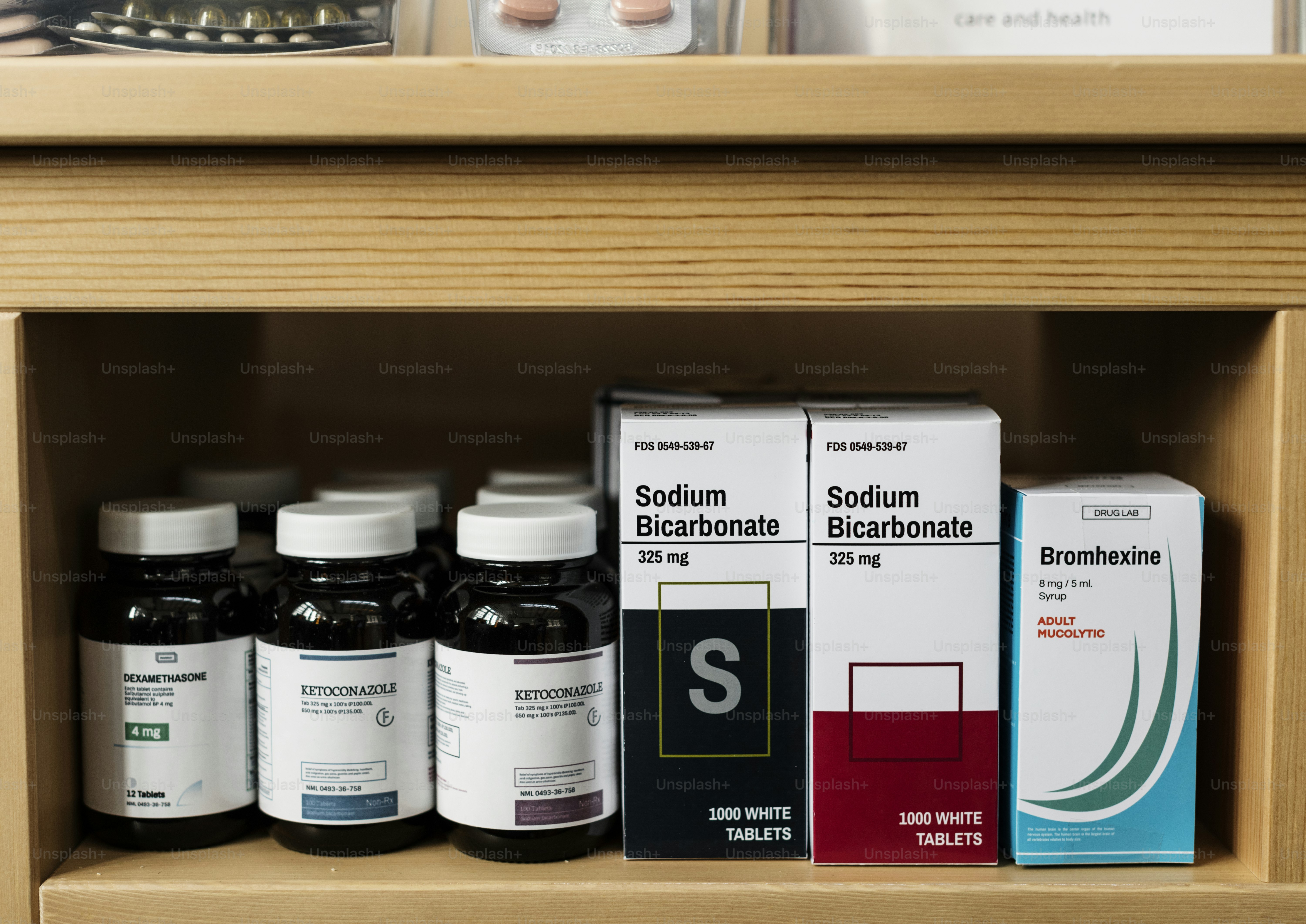 Group of medicine drugs stock photo – Photography Image on Unsplash