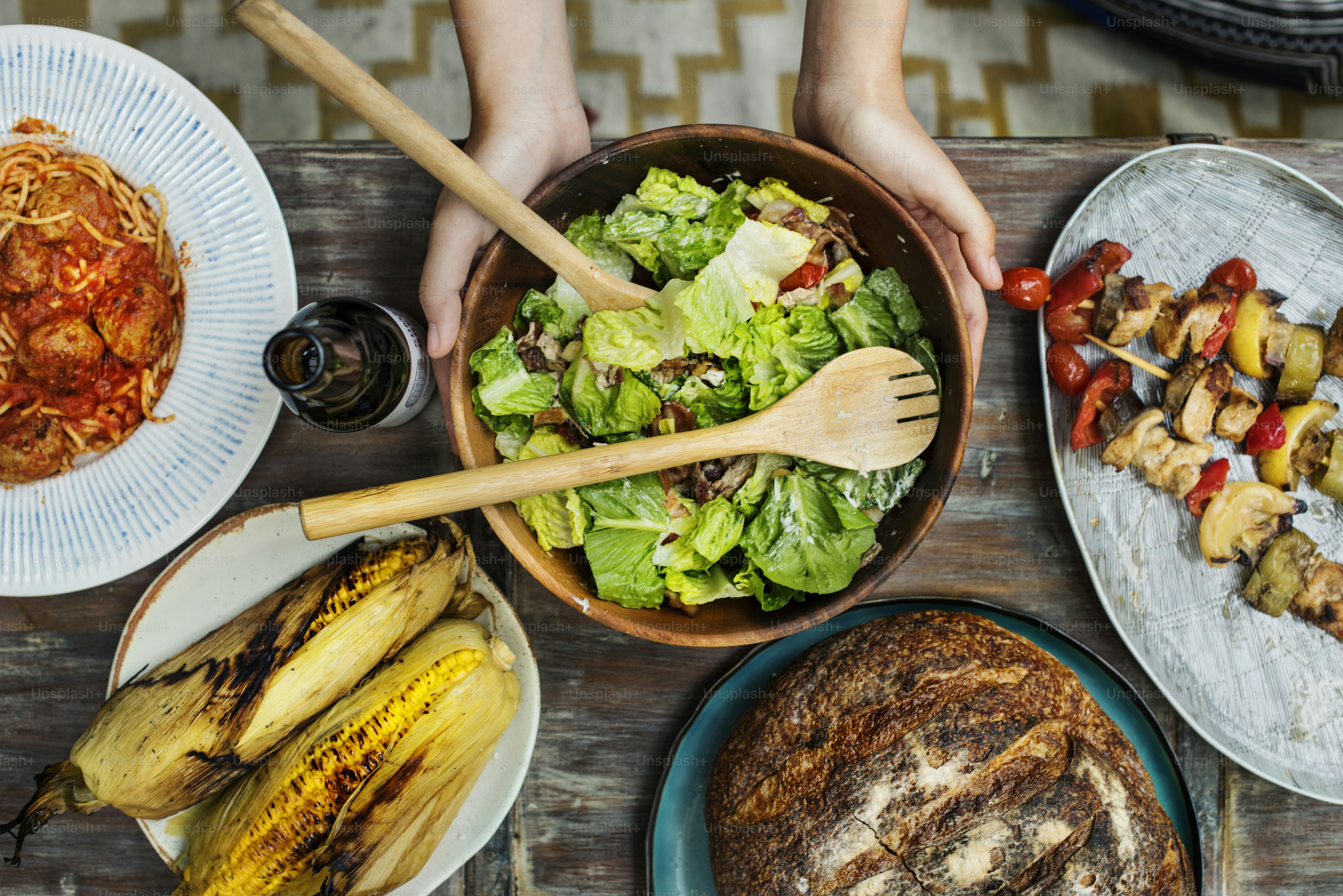 Aerial view of people getting food photo – Flat lay Image on Unsplash