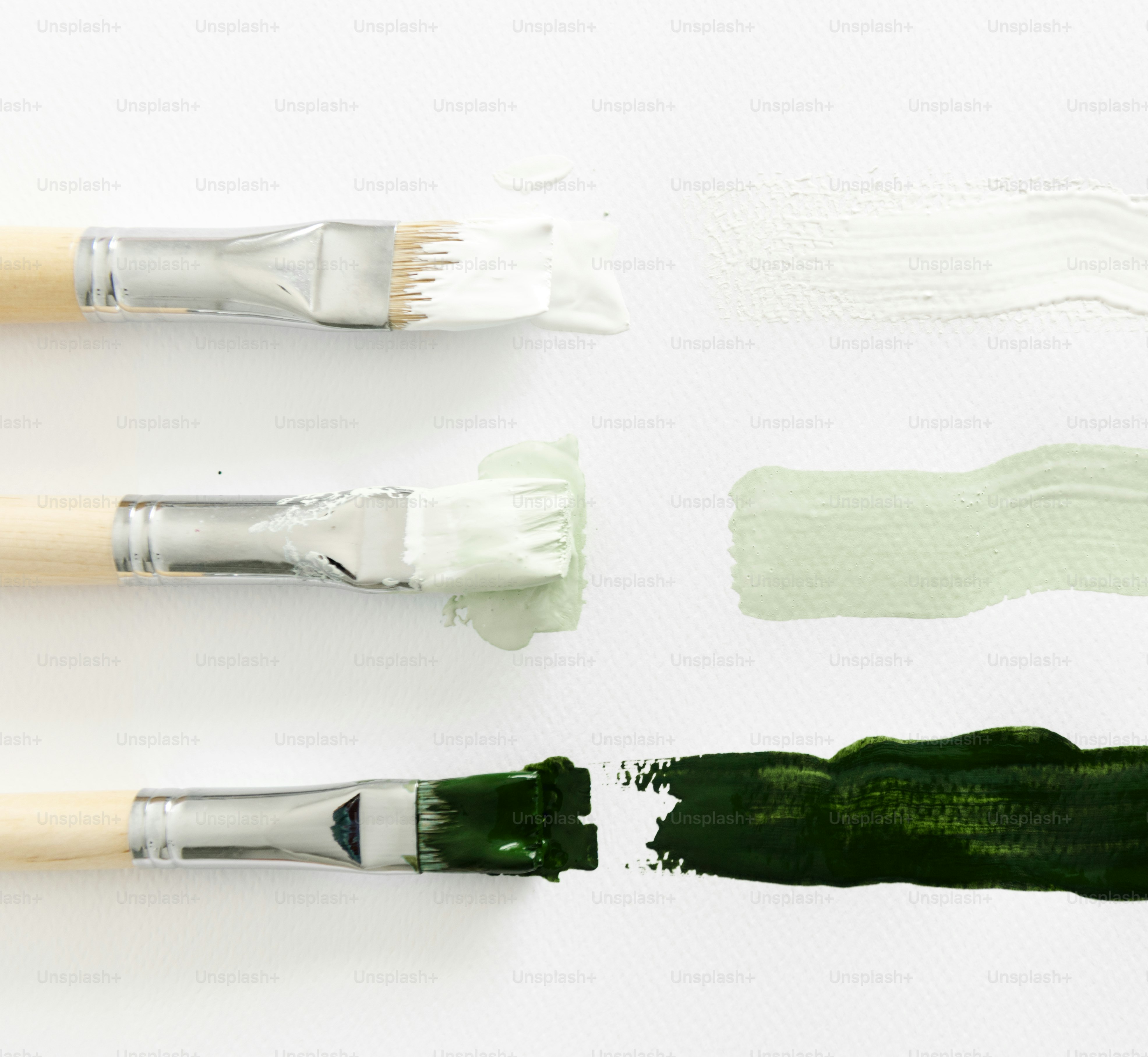 Paintbrush art tool on white background photo – 1980-1989 Image on Unsplash
