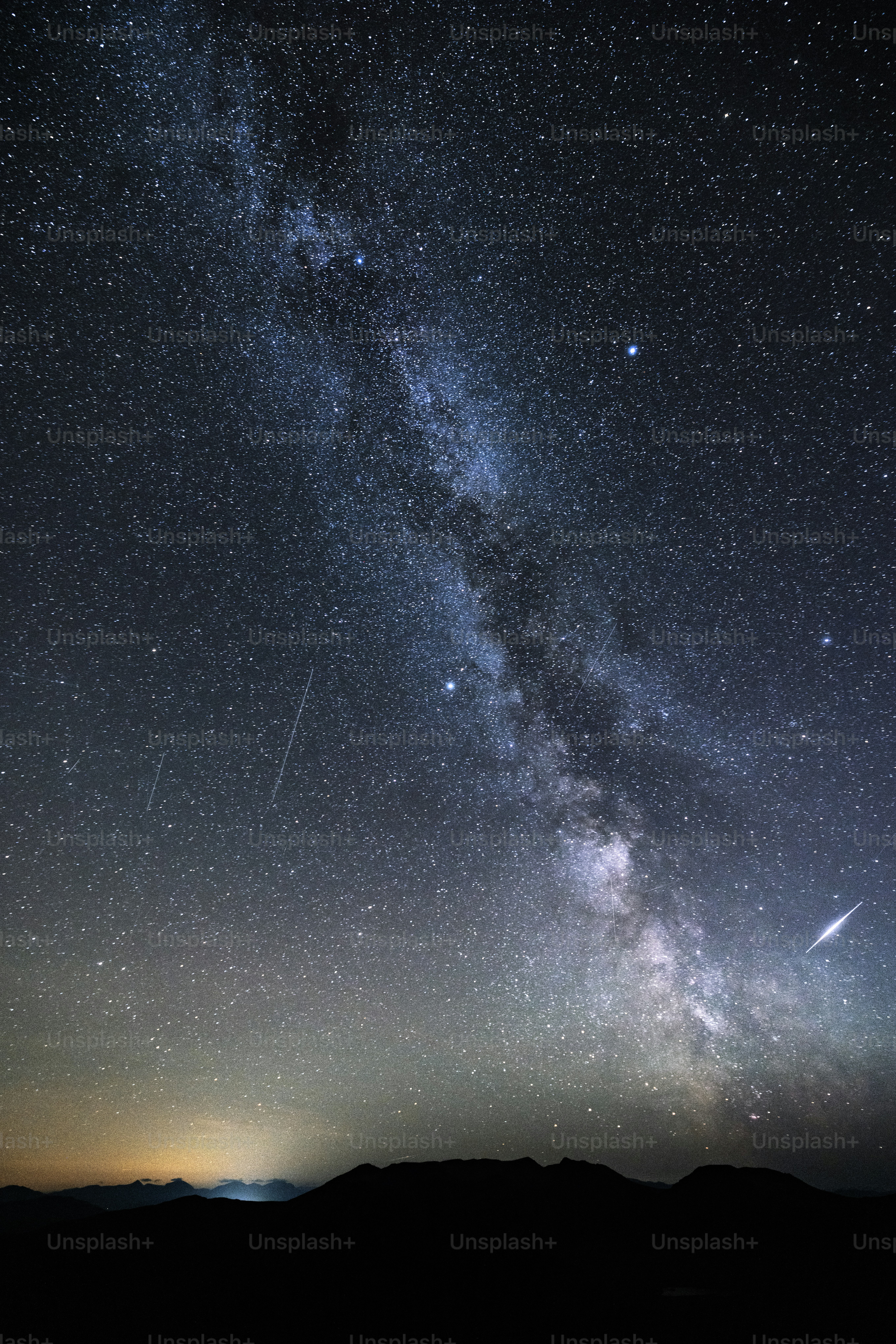 A night sky filled with lots of stars photo – Starry sky Image on Unsplash