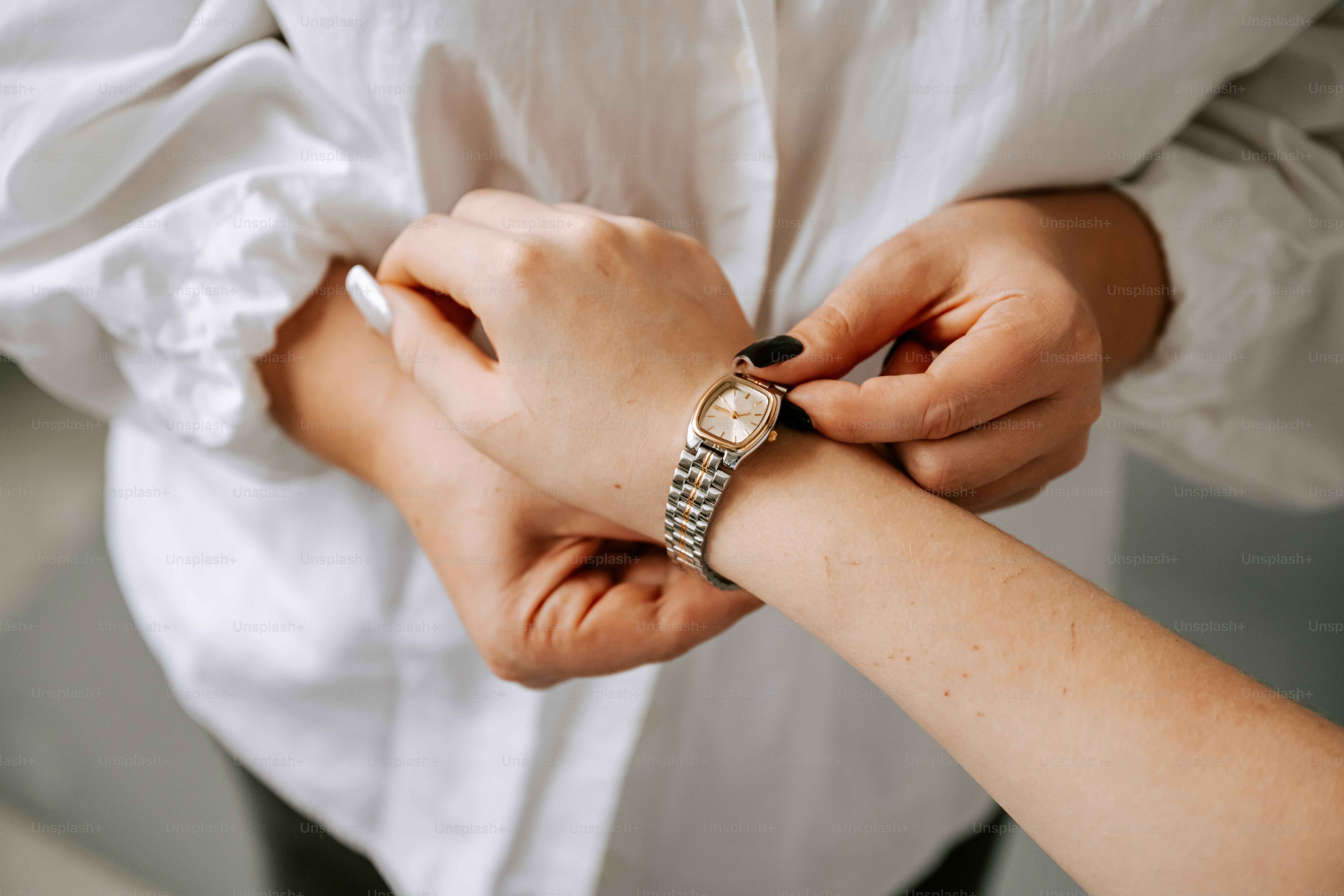 A person putting a ring on another person's finger photo – Fashion ...