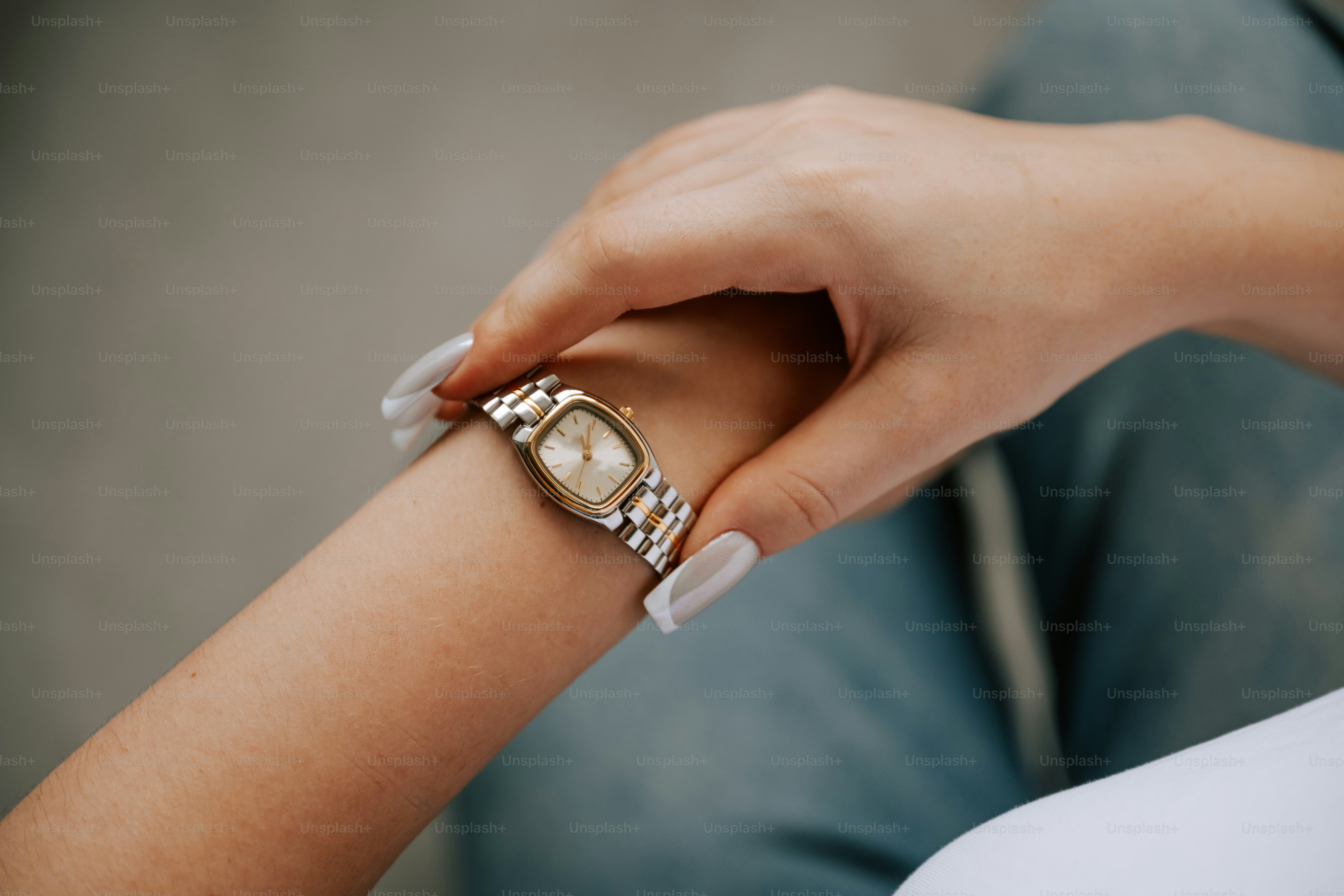 A person putting a ring on another person's finger photo – Fashion ...