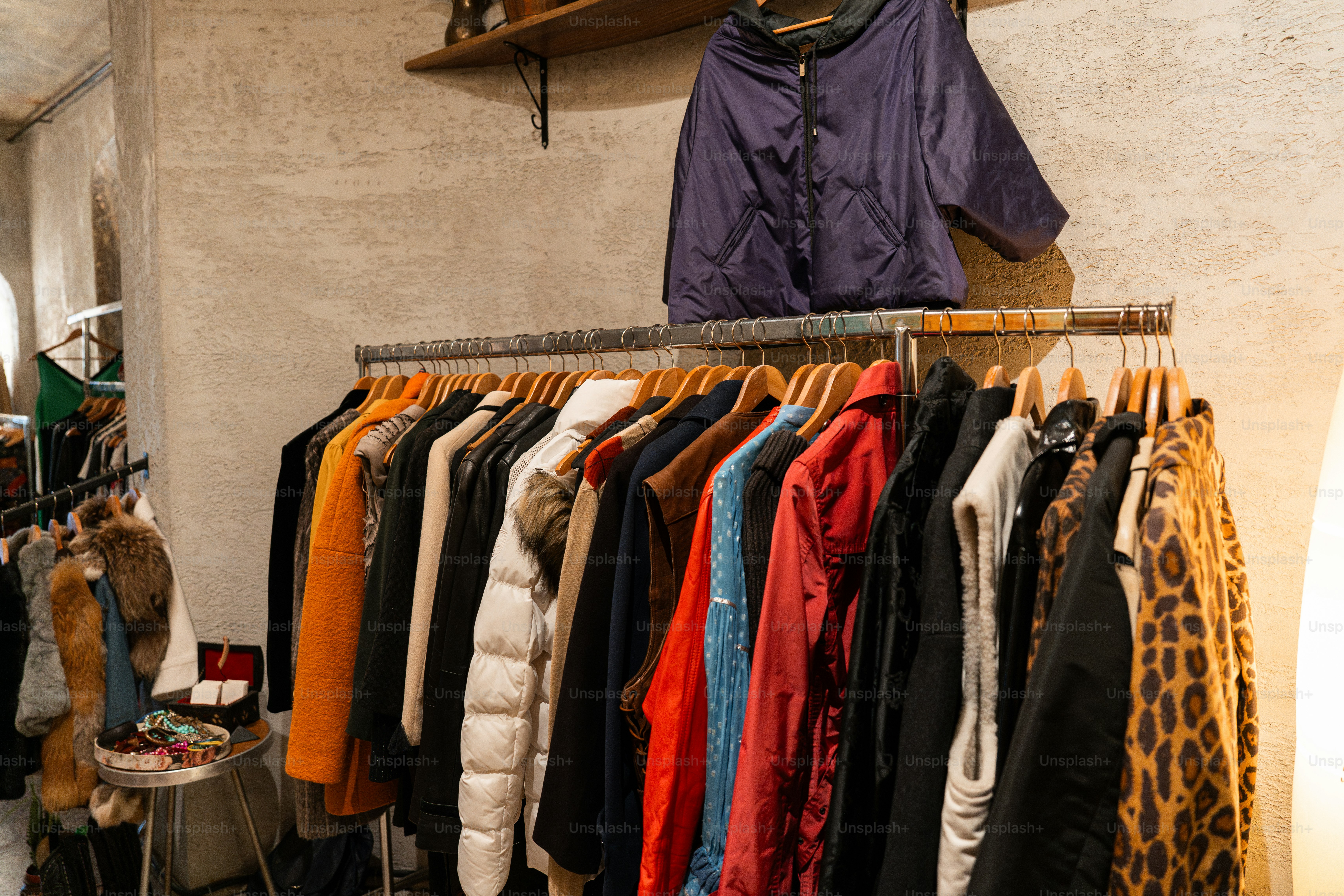 A rack of clothes in a clothing store photo – Thrifting Image on Unsplash