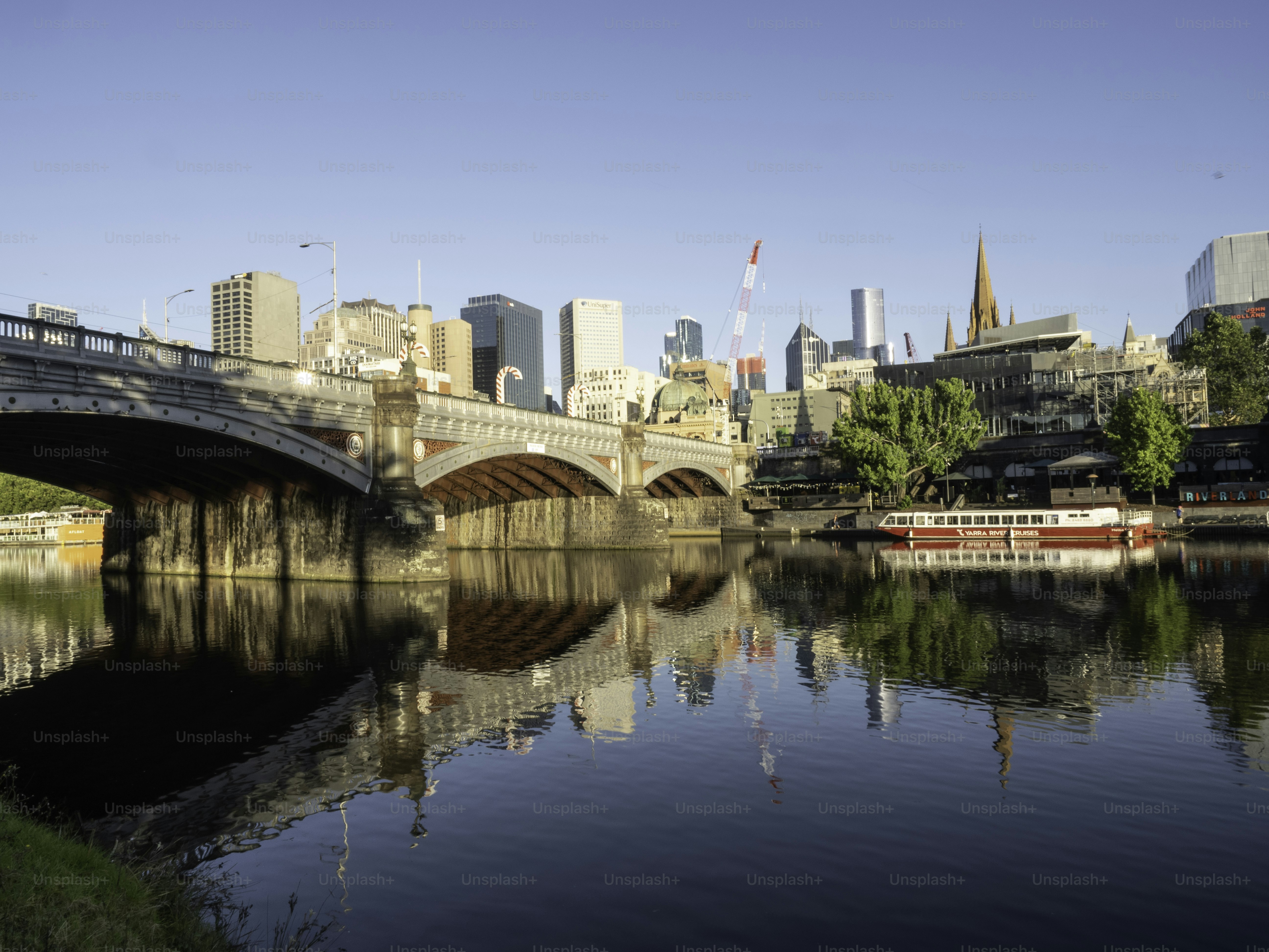 Melbourne skyline and St Kilda road bridge, Princes Bridge photo ...