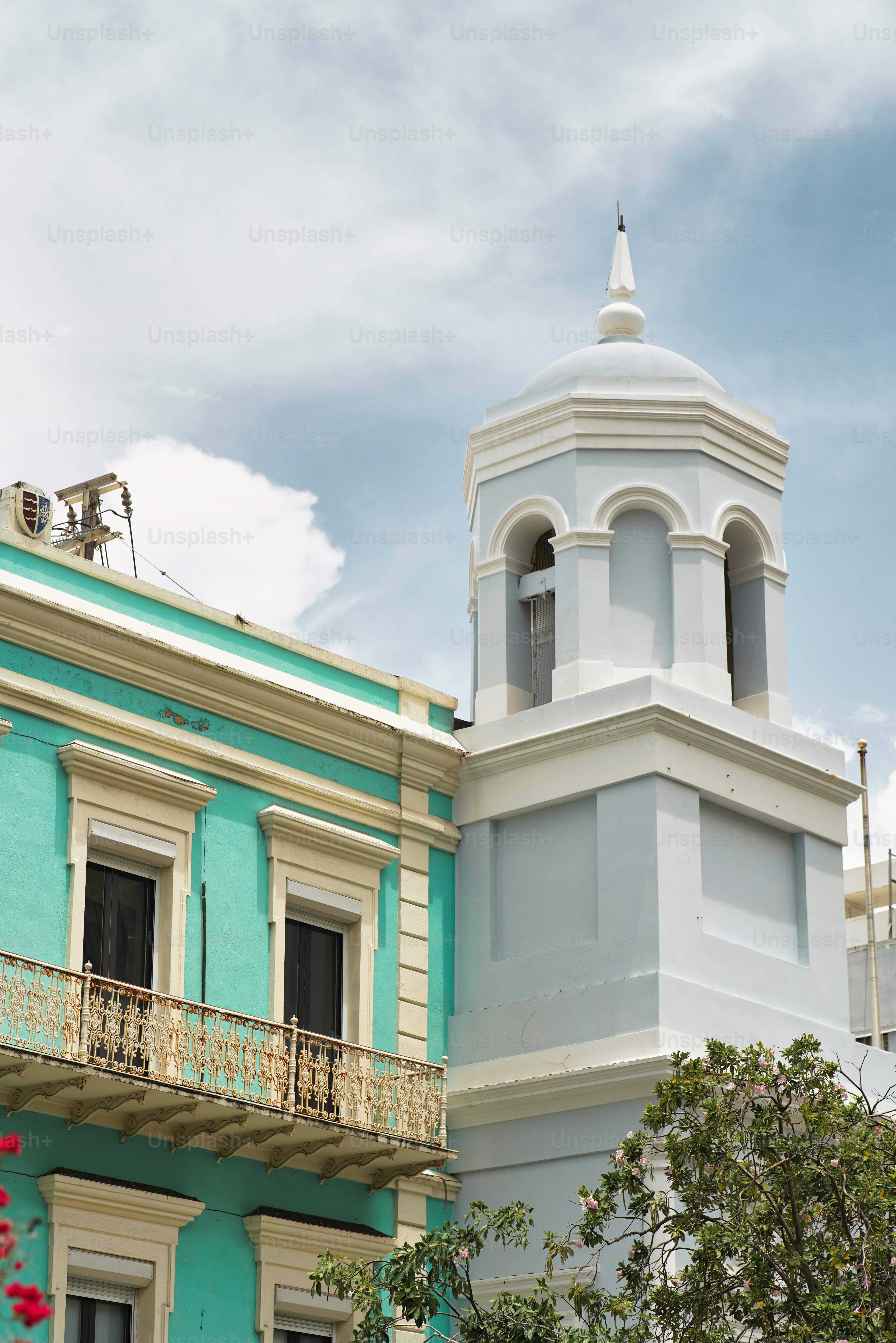 Blue Point Building in Puerto Rico photo – Travel Image on Unsplash