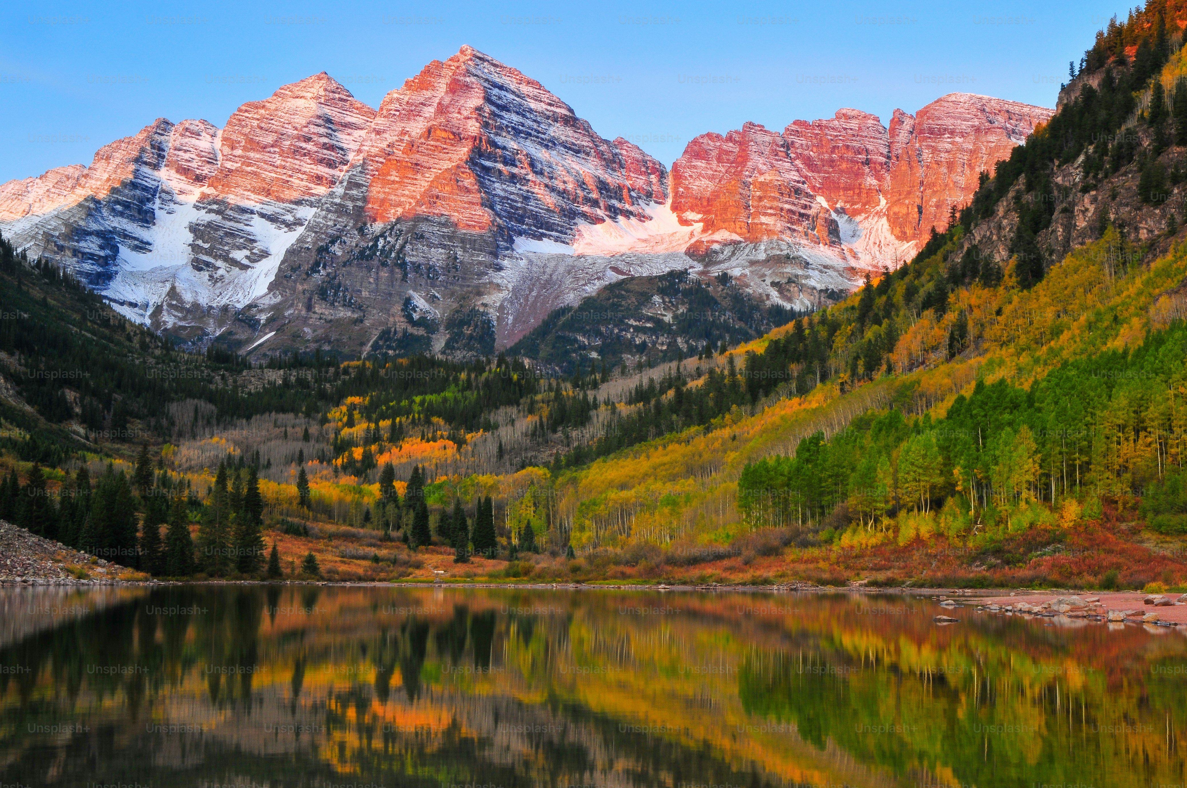 Sunrise on the Maroon Bells and Maroon Lake, White River National ...